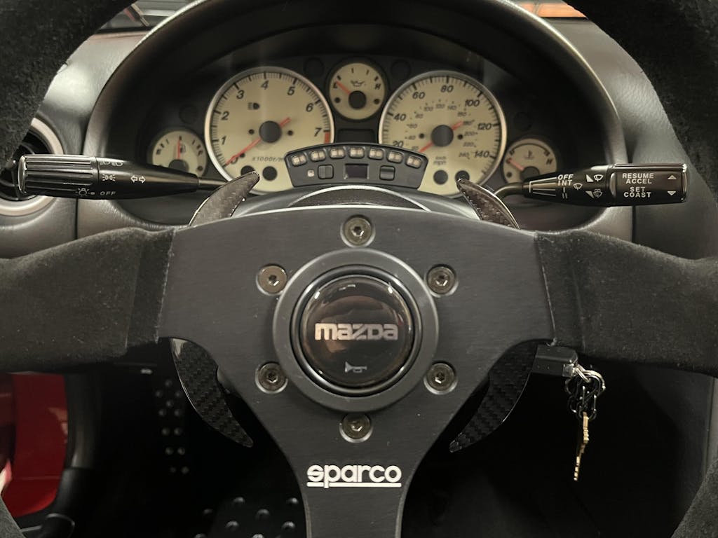 A great LED shift light. – Flyin' Miata