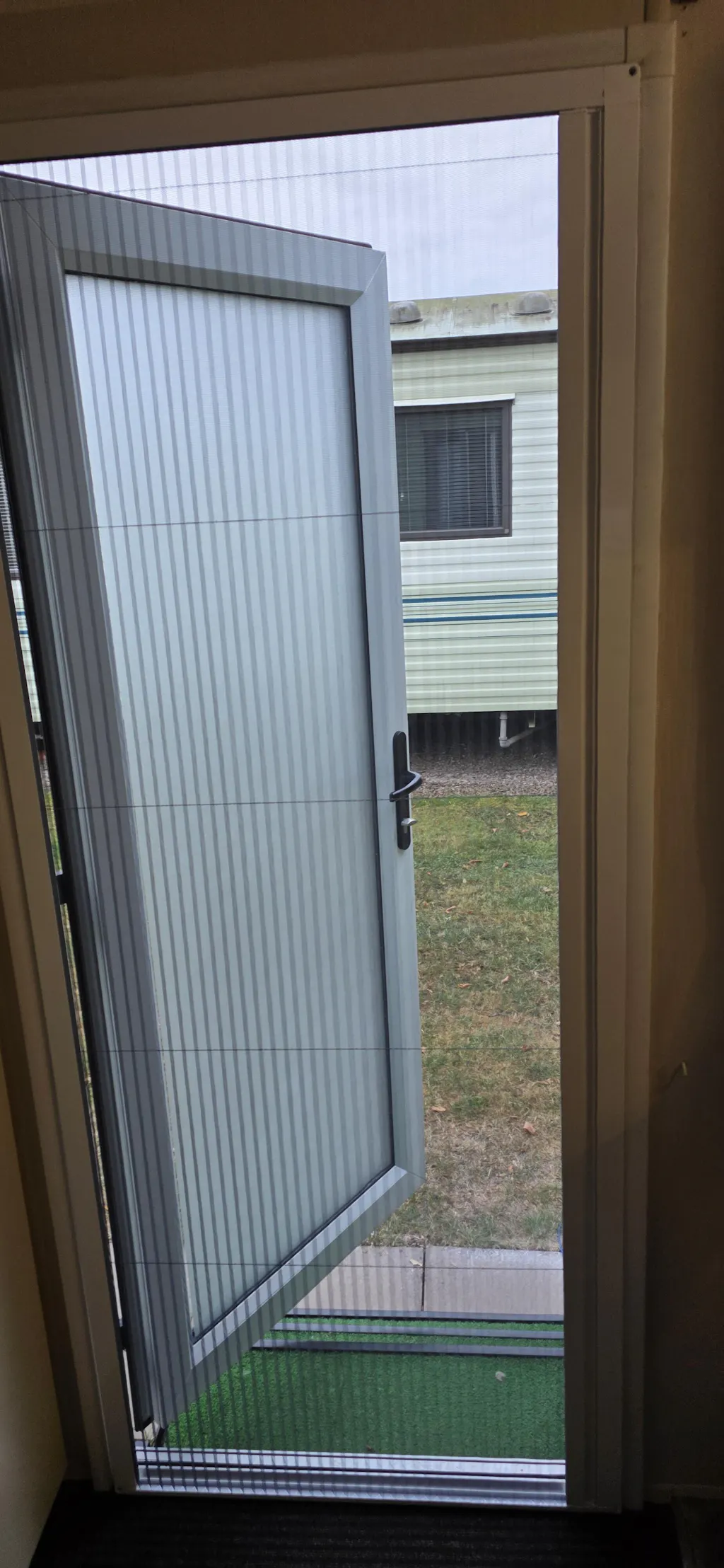 Pleated Sliding Fly Screen Door | Retractable Door Screen ...