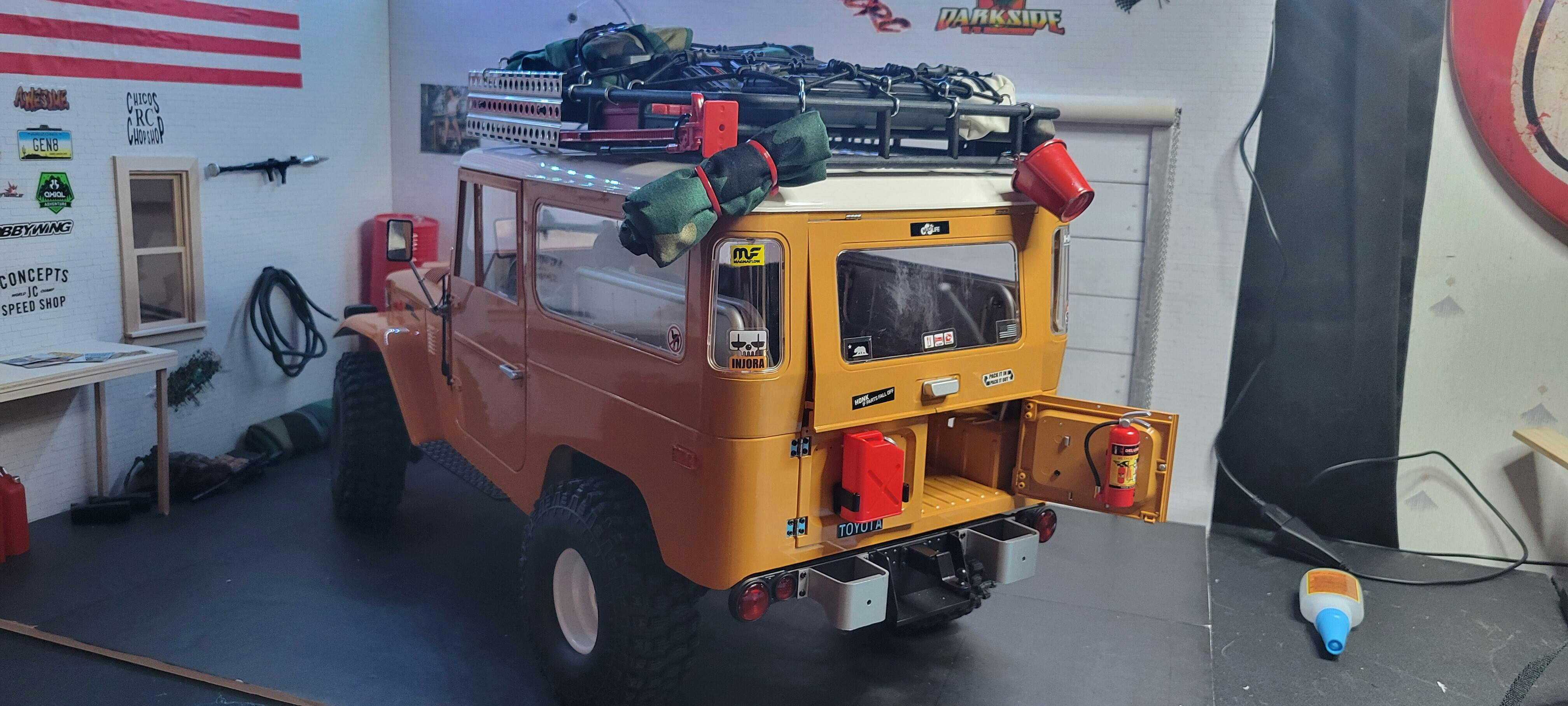 FMS 1:10 Toyota Land Cruiser FJ40 RS