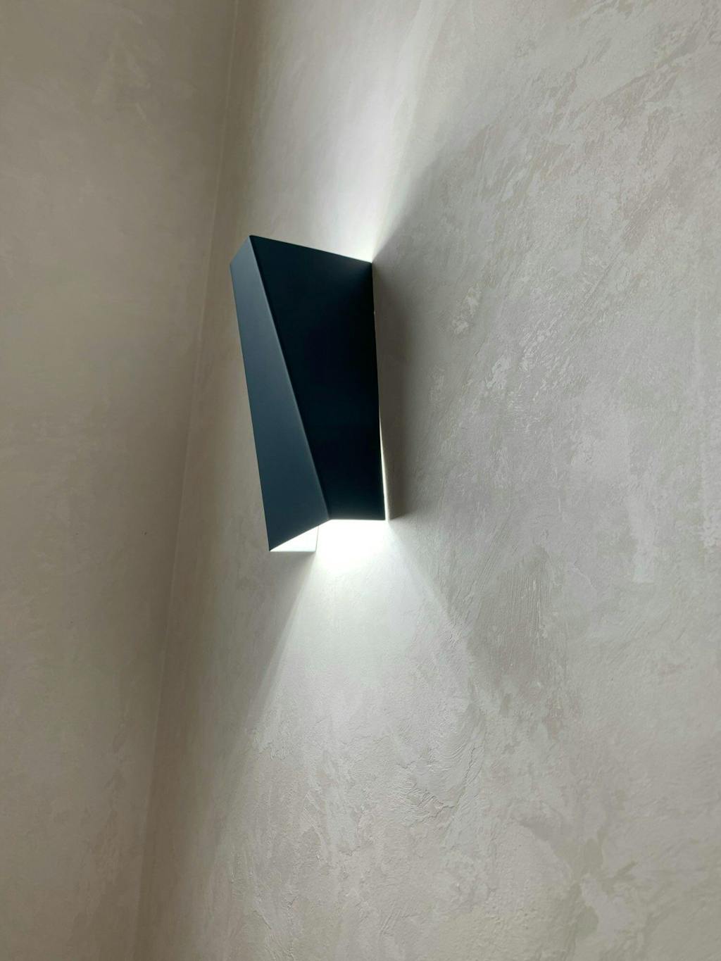 Modern Geometric LED Wall Light – Focal Decor