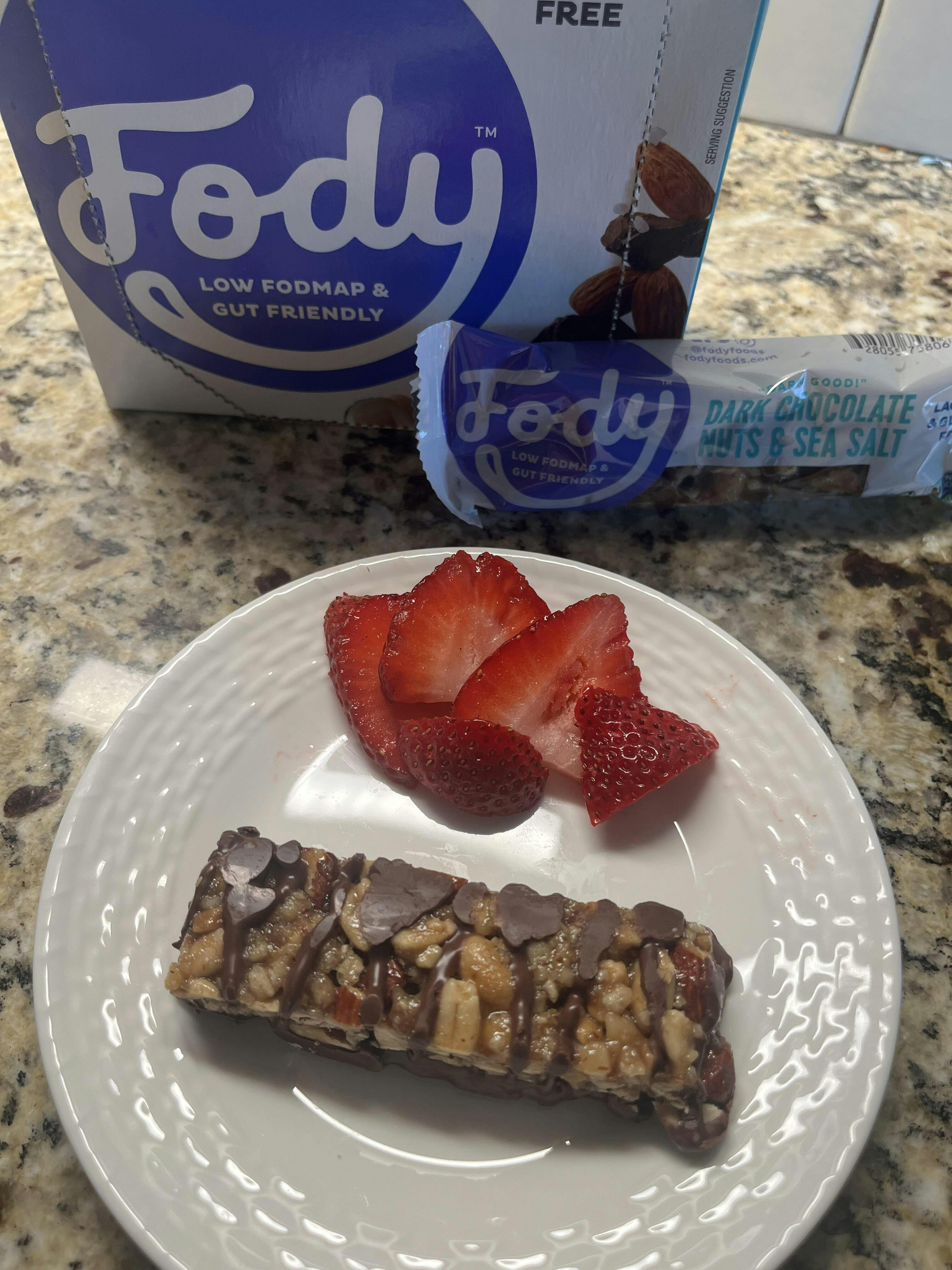 Low FODMAP Dark Chocolate/Nuts Snack Bars (12-pack) | Fody – FODY Food ...