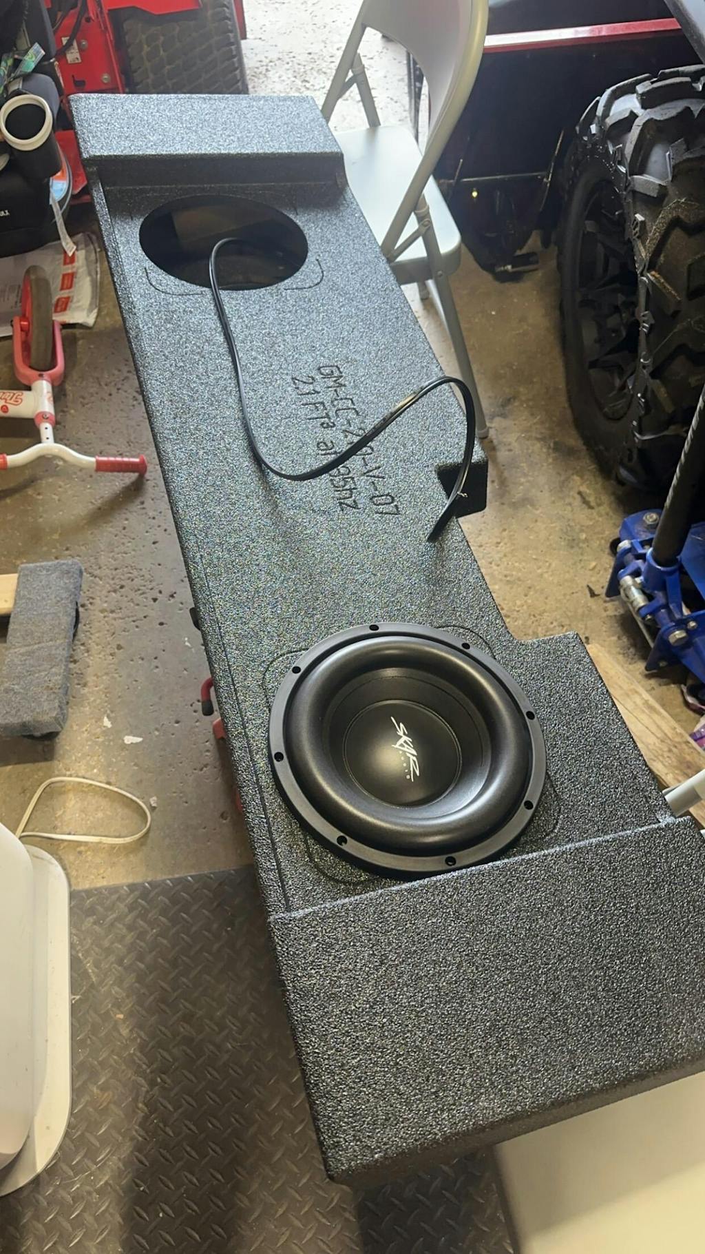 2007-2023 GM CREW CAB 2-10" VENTED – FOX ACOUSTICS