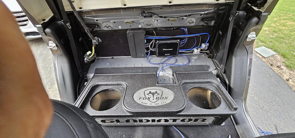 JEEP JT GLADIATOR TRUCK VENTED PORTED SUB SPEAKER BOX – FOX ACOUSTICS