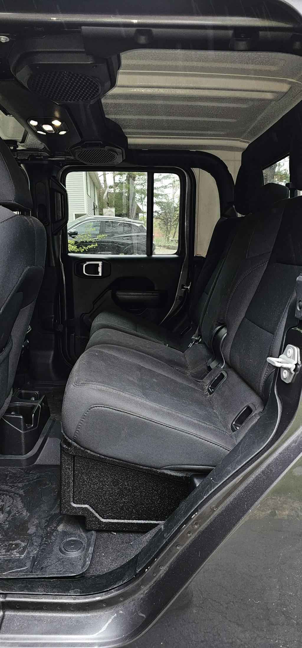 JEEP JT GLADIATOR TRUCK VENTED PORTED SUB SPEAKER BOX – FOX ACOUSTICS