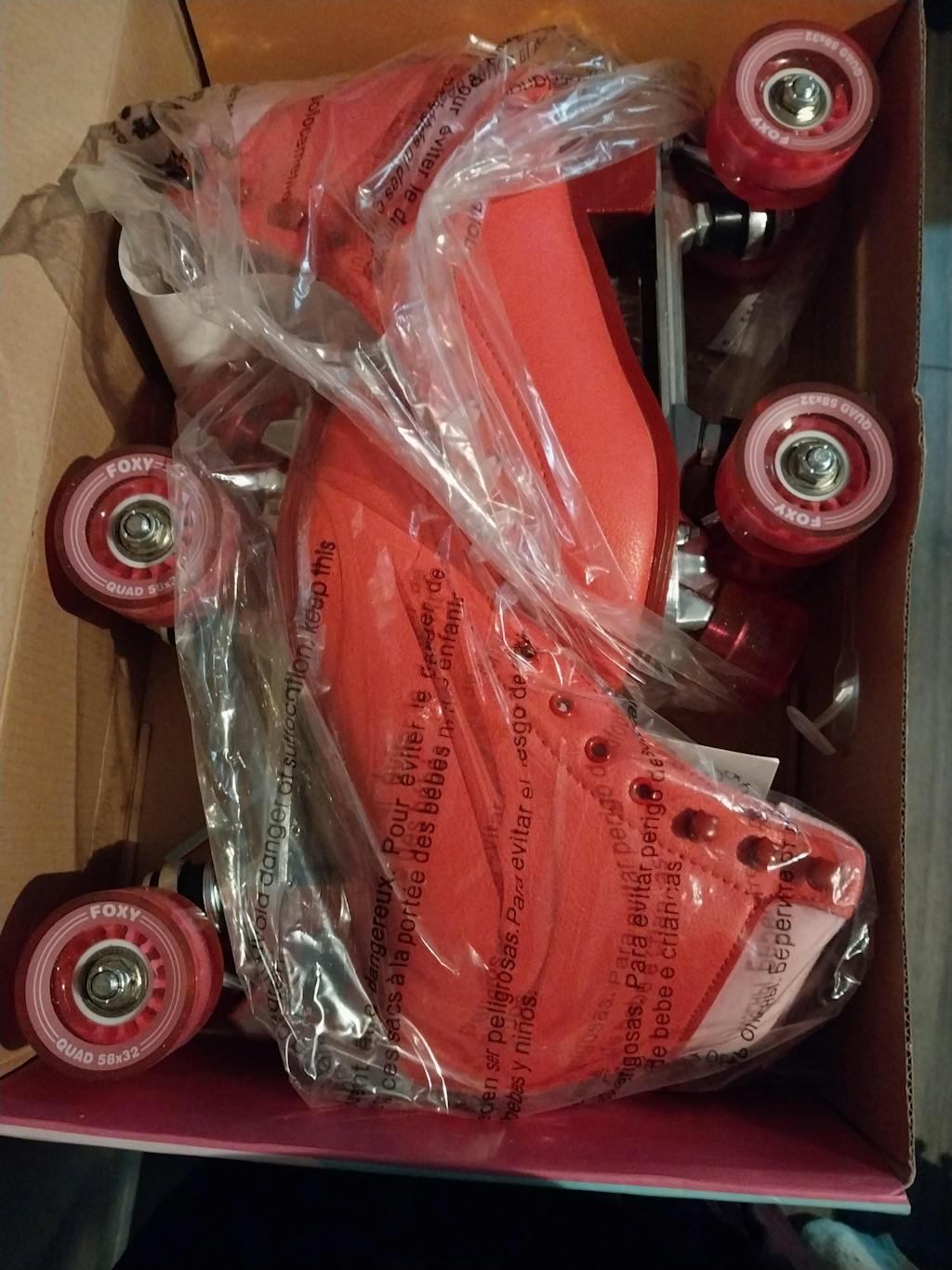 FoxySaktes Royal Red Premium Women's Roller Skates – FoxySkates.com