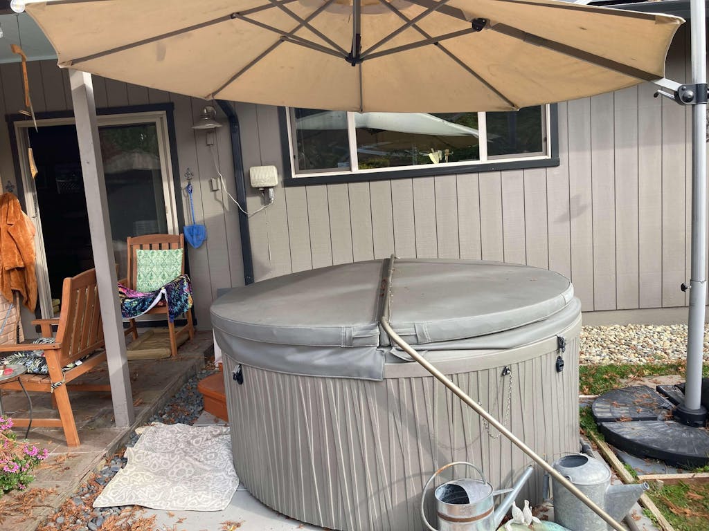 5-Seat Aptos Premier Spa | Freeflow Spas