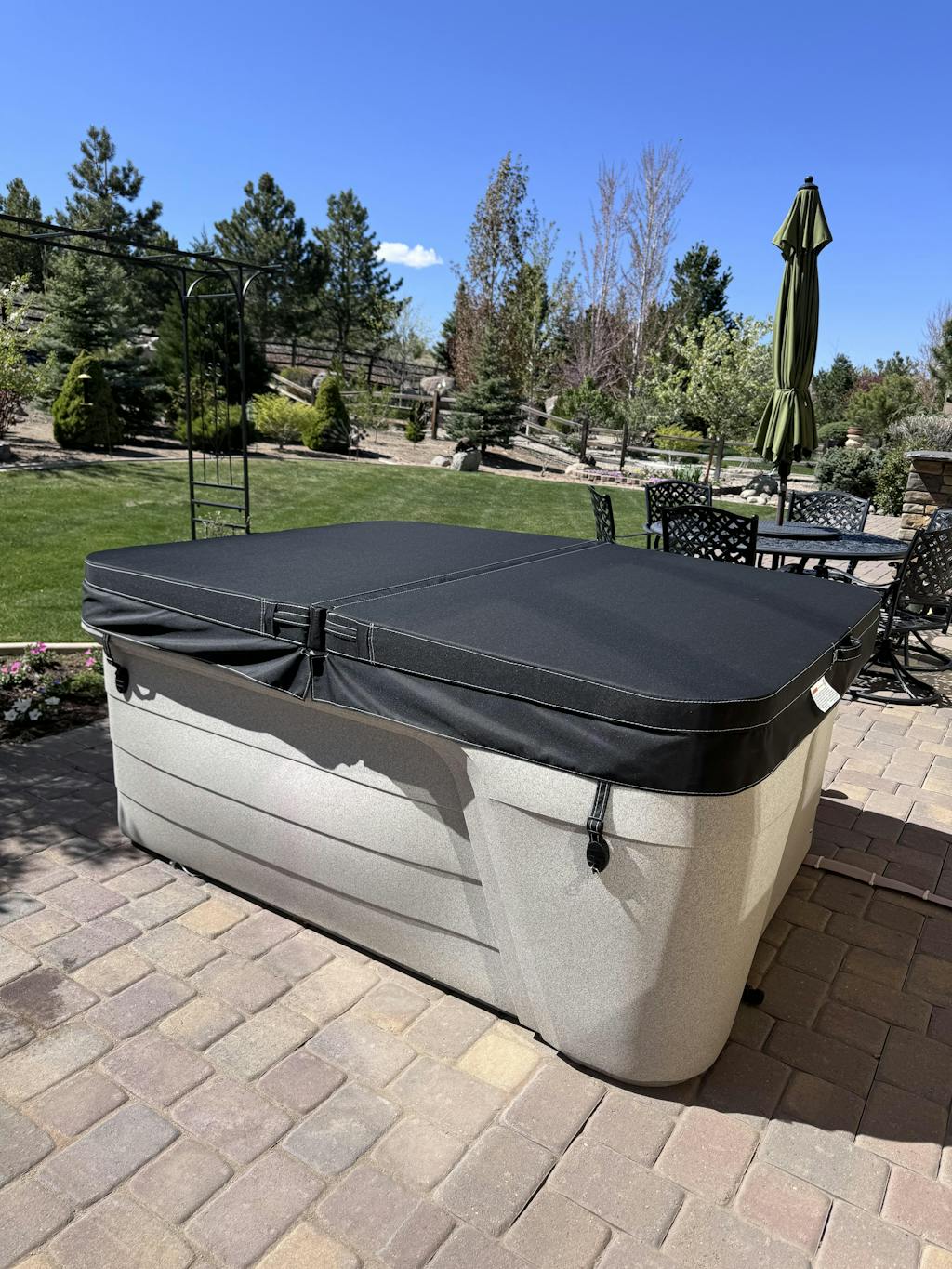 4-Seat Azure Spa Hot Tub | Freeflow Spas