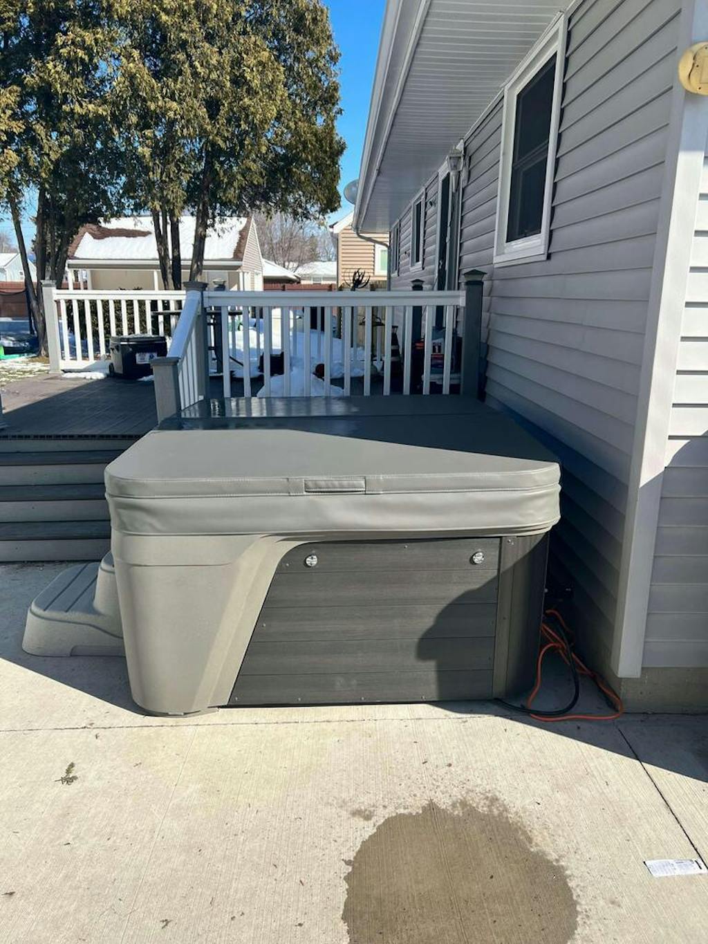 Azure Premier 3-4 Seat Hot Tub | Freeflow Spas