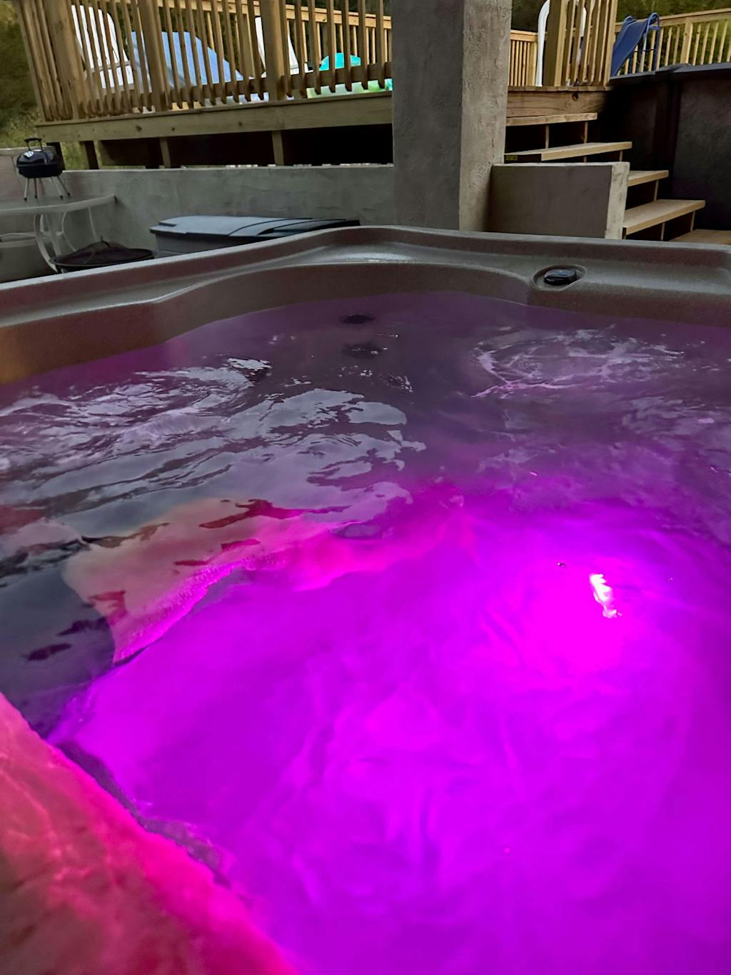 5-Seat Hot Tub | Excursion Spa | Freeflow Spas