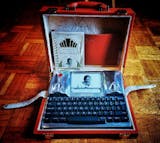 Ernest Hemingway Freewrite Signature Edition - Freewrite Store