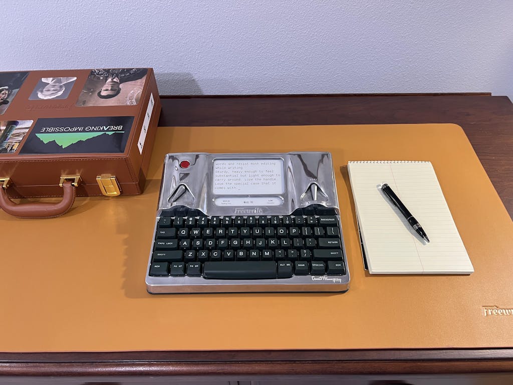 Ernest Hemingway Freewrite Signature Edition - Freewrite Store