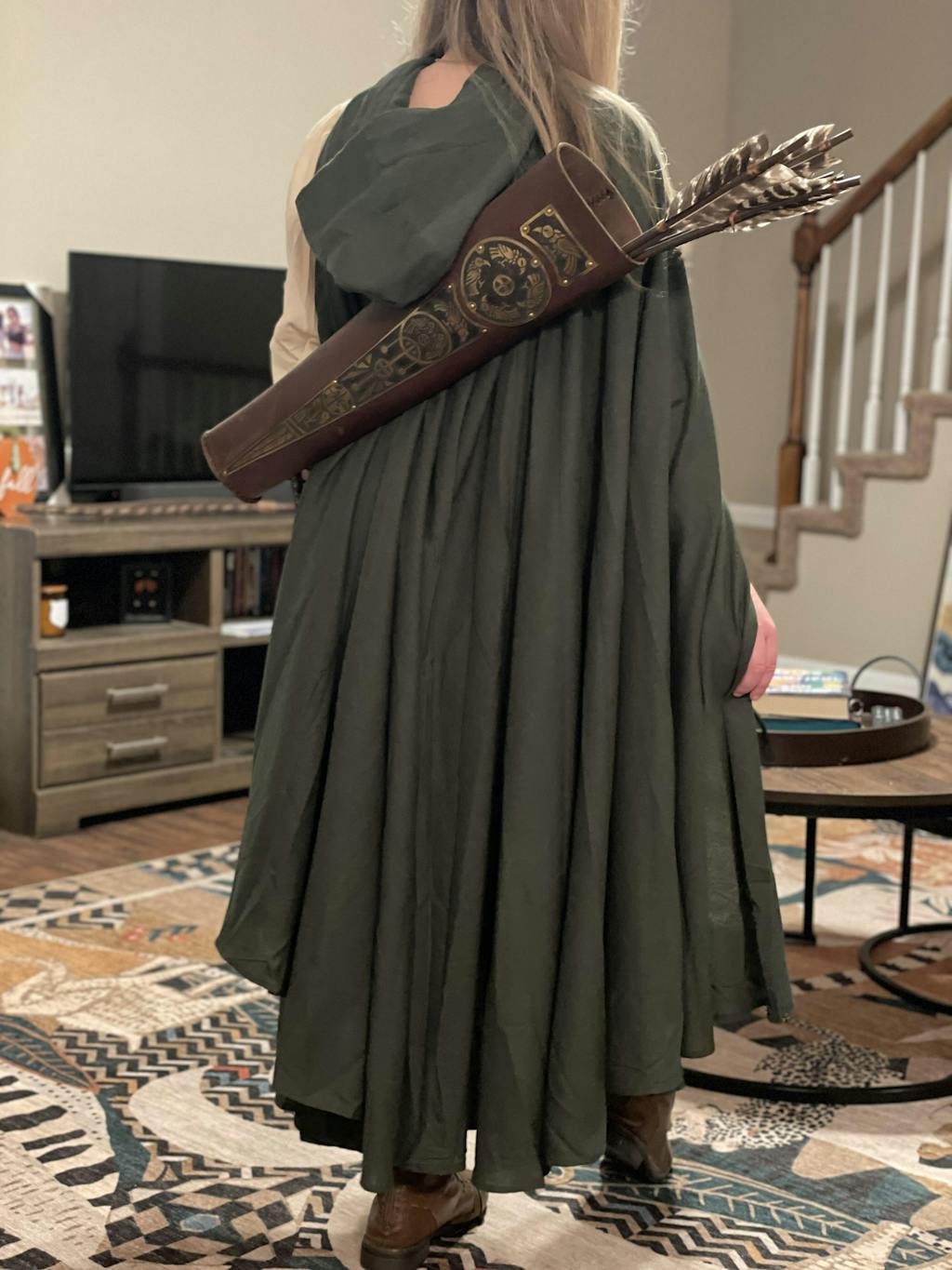 Linen Renaissance Cloak – French Meadows