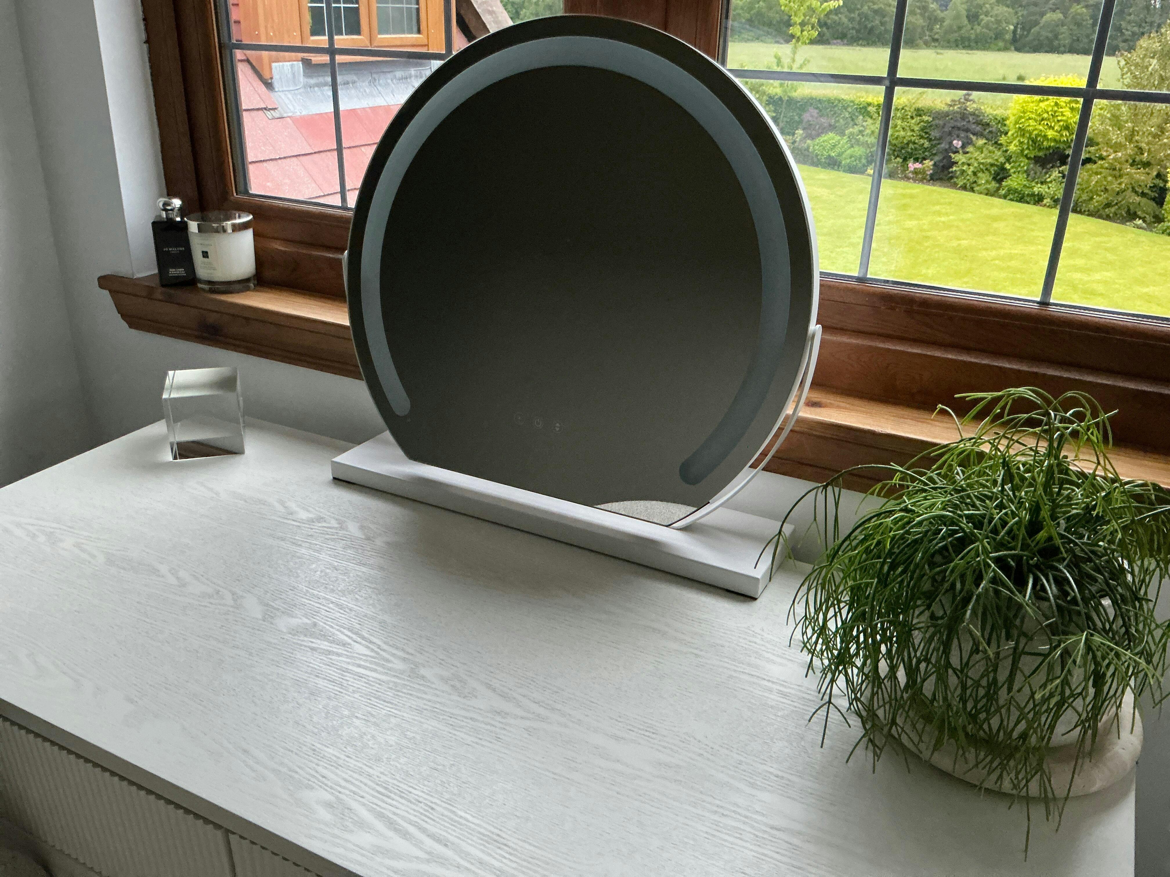 Round Makeup Vanity Mirror for Dressing Table, LED Strip, 3 Light Mode ...