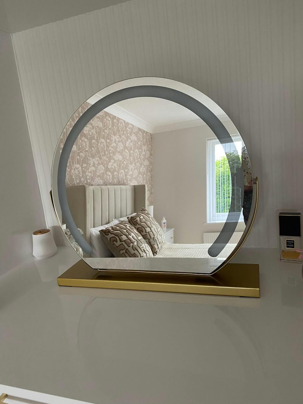 Round Makeup Vanity Mirror for Dressing Table, LED Strip, 3 Light Mode ...