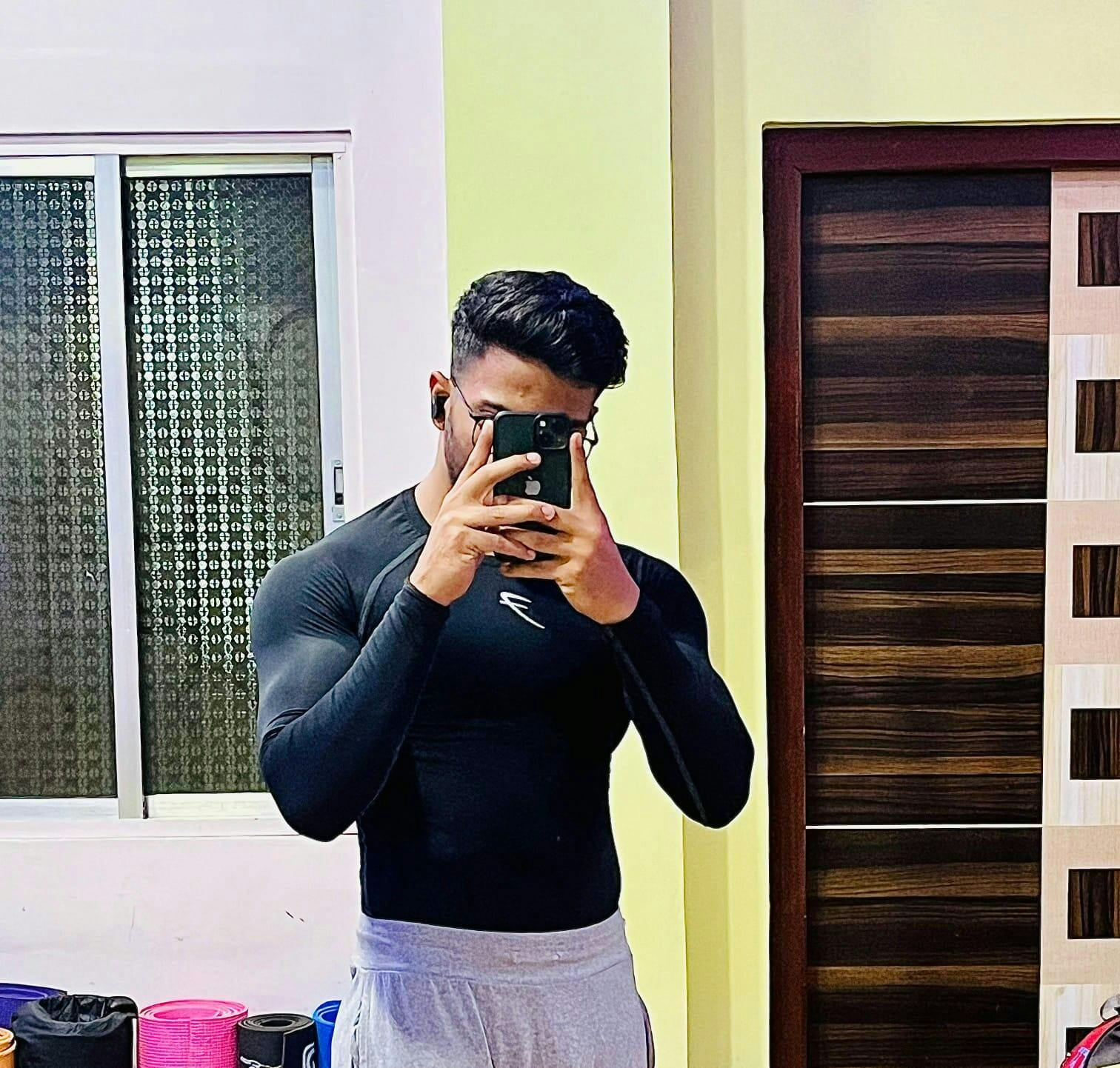 Buy White Compression Fullsleeves Tshirts for men online | Shop Gym ...