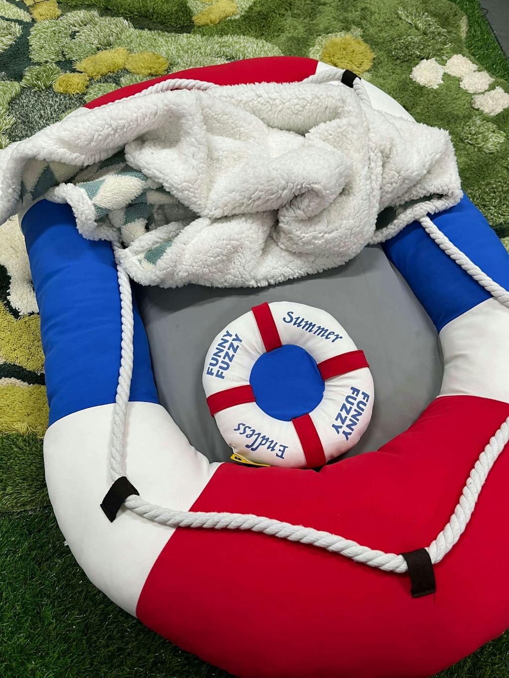 Summer Cooling Waterproof Boat-Shaped Pet Bed or Pillow – Chill Raft ...