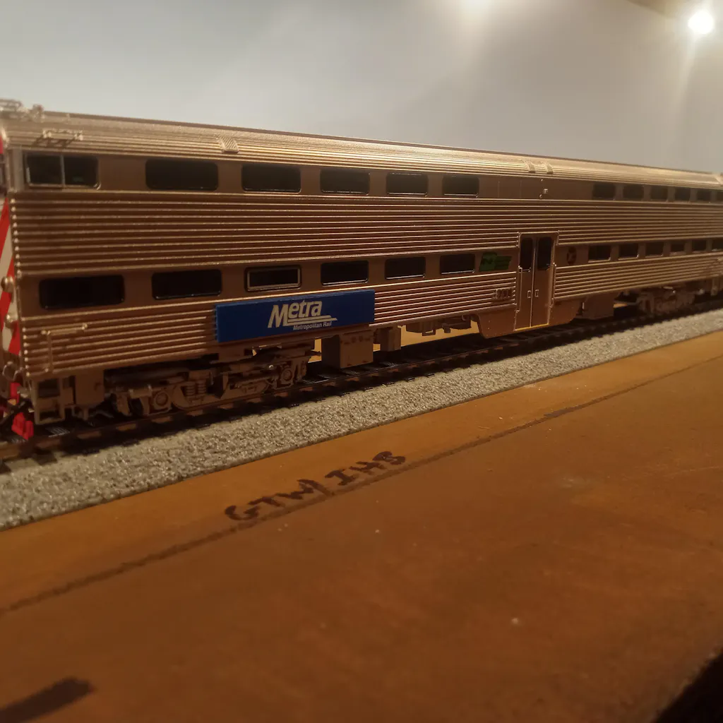 HO Scale Metra Burlington Budd Logos Decal Set – Fusion Scale Hobbies