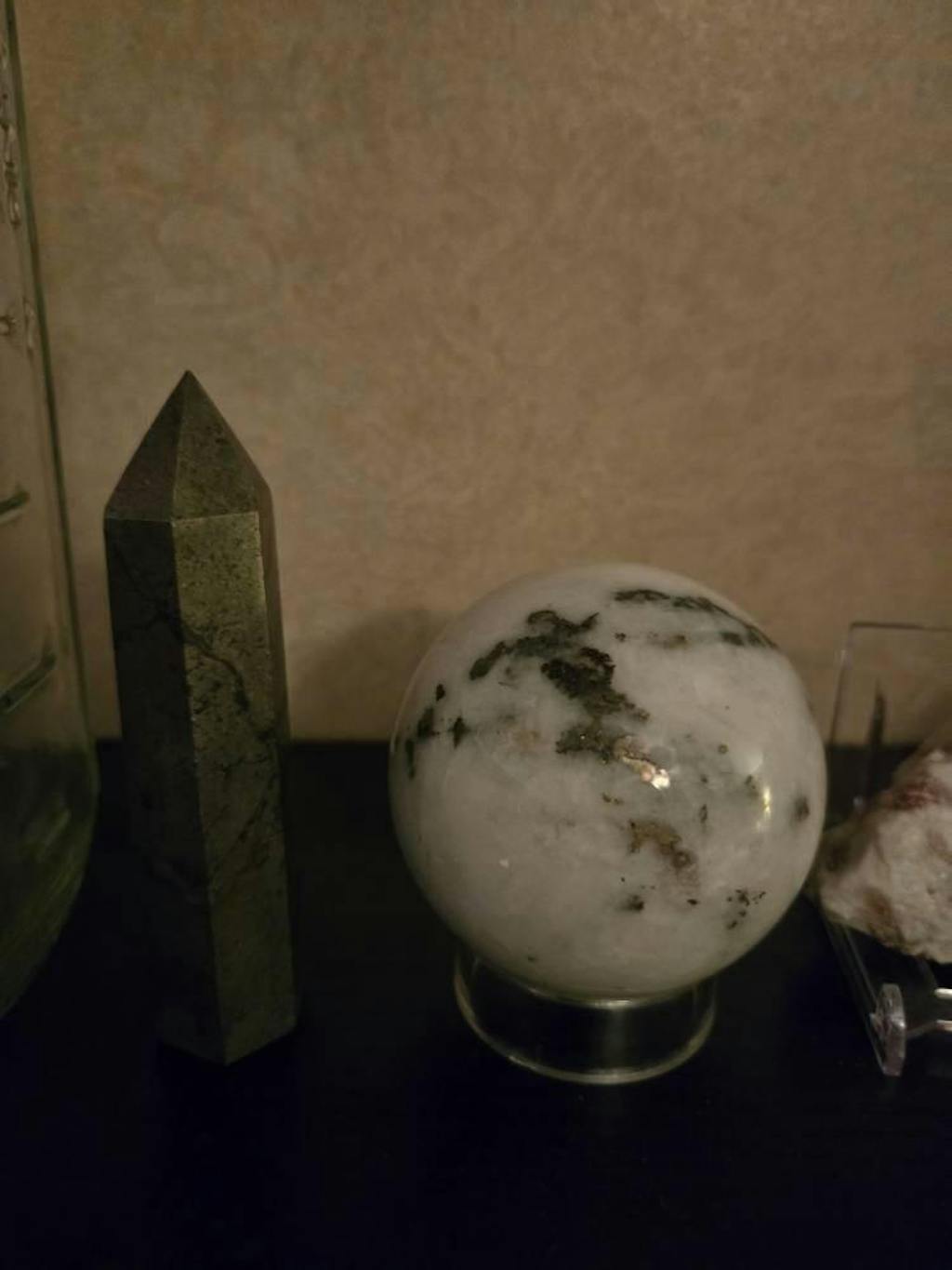 Flame Stone: Discover Its Origins and Luminous Beauty – G&J crystal ...