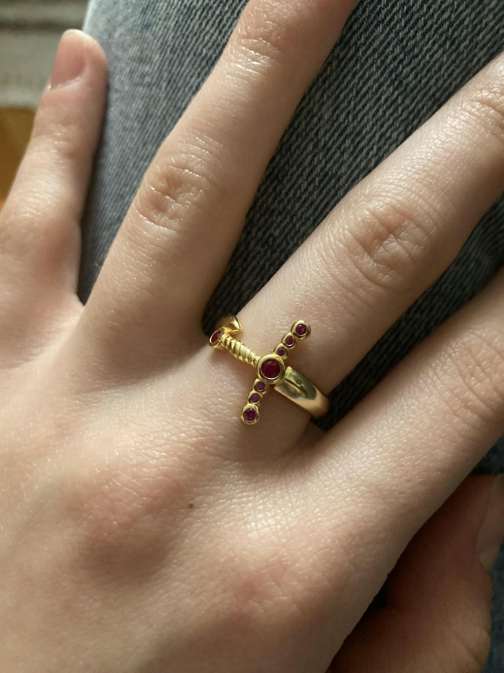 Goldryn Sword Ring – Gadget4entertainment