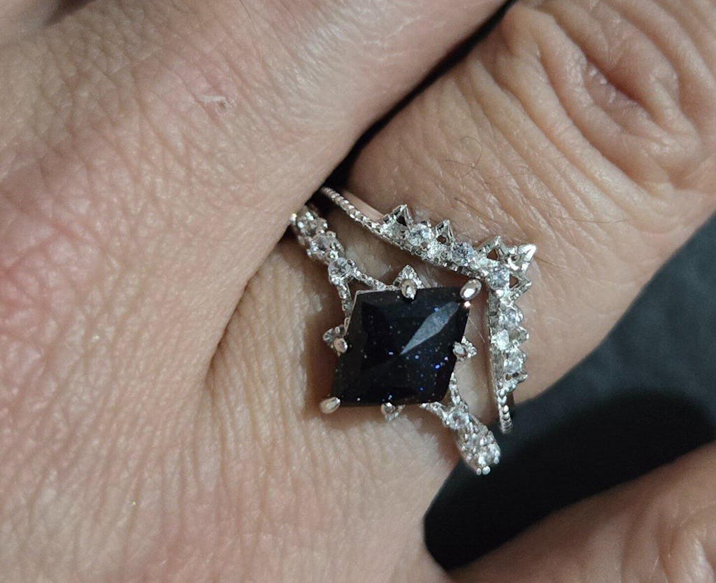 Paedyn Gray Dagger Bookmark – Gadget4entertainment