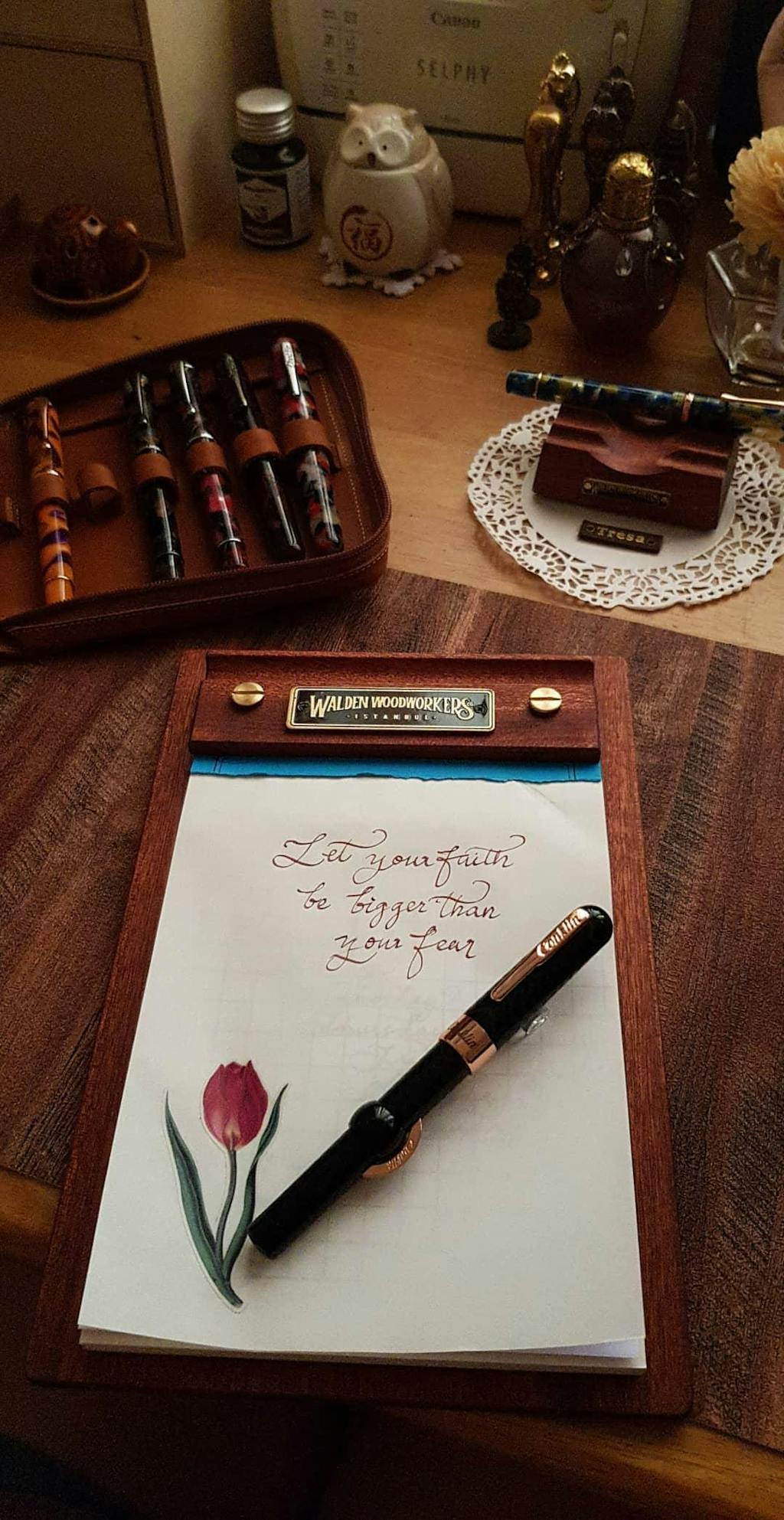 The Note Board Wooden Rhodia Notepad Holder - Mahogany | Galen Leather