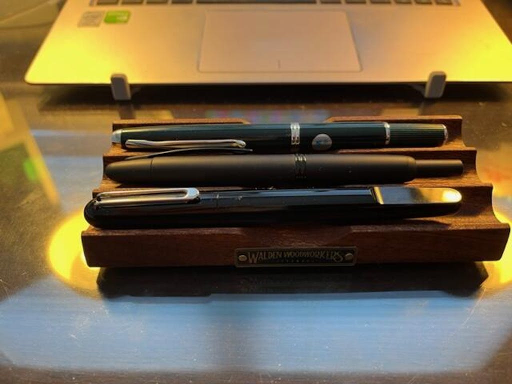 'The Pen Ped' - A Mahogany Wood Pen Stand | Galen Leather