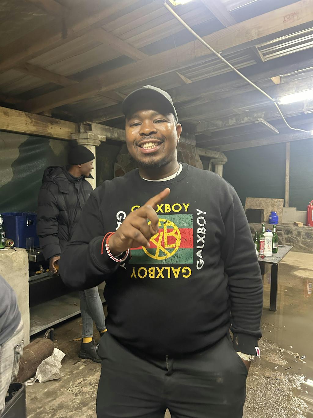 VINTAGE CREW NECK SWEATER