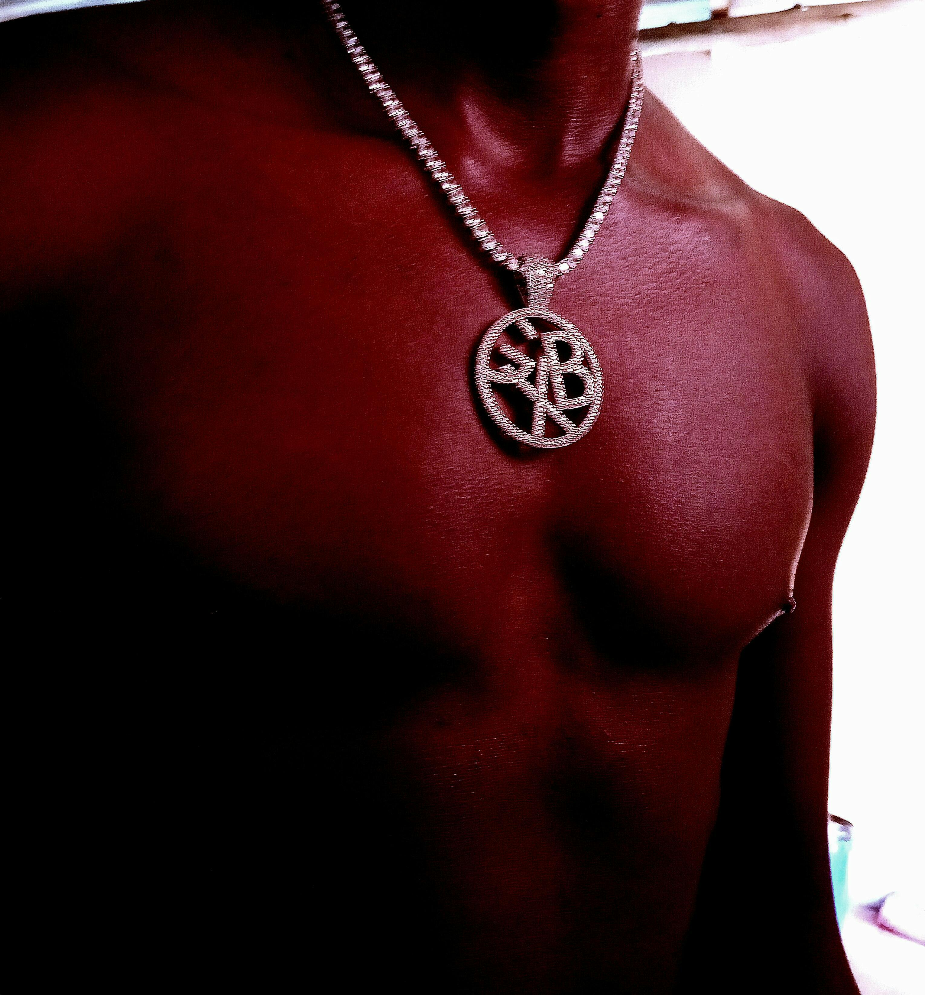 GXB PENDANT NECKLACE