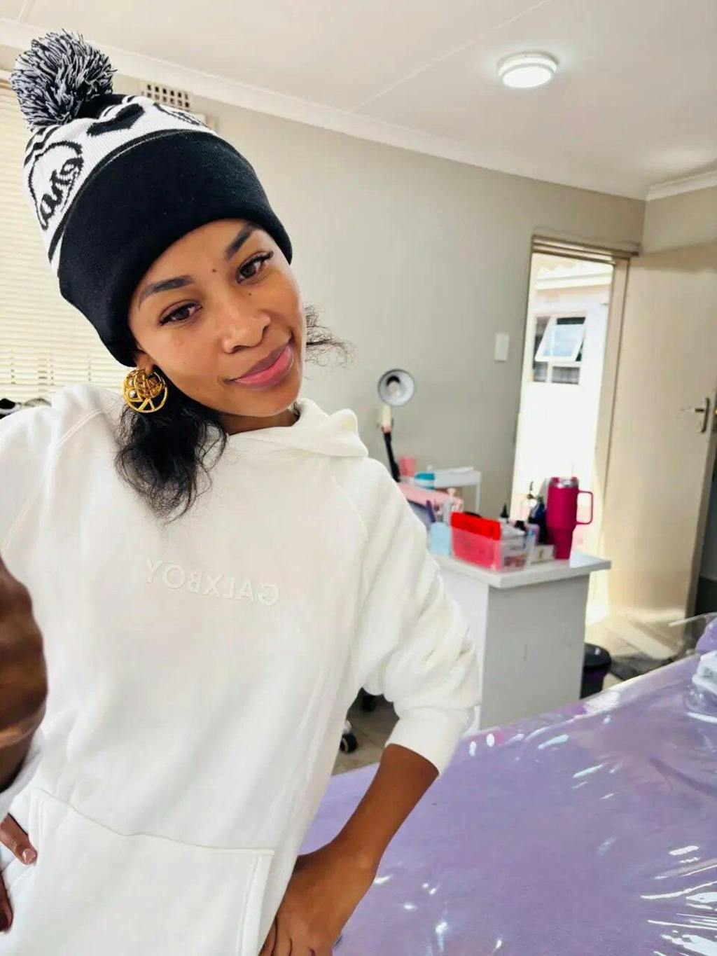 GXB SMALL HOOP EARRINGS