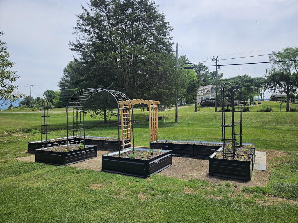 Formal Potager Arch Trellis for Vining Vegetables | Gardenary