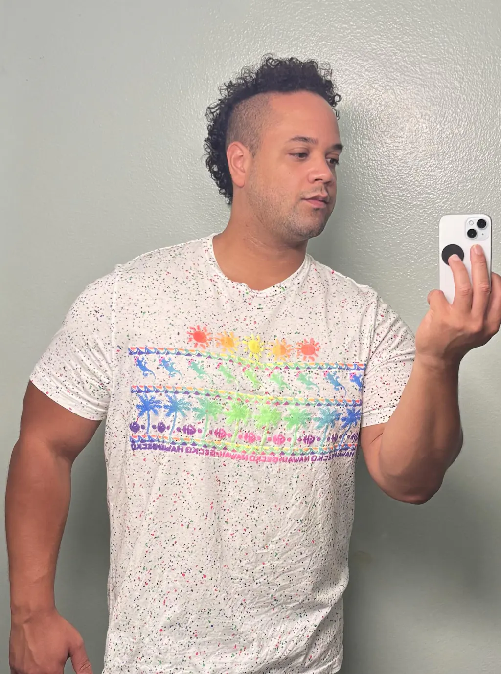 Surf N' Sun - Summer Splatter White Glow Tee | Gecko Hawaii
