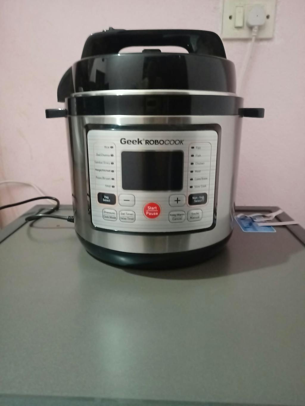 Shop Geek Robocook Hexa 6L Electric Pressure Cooker