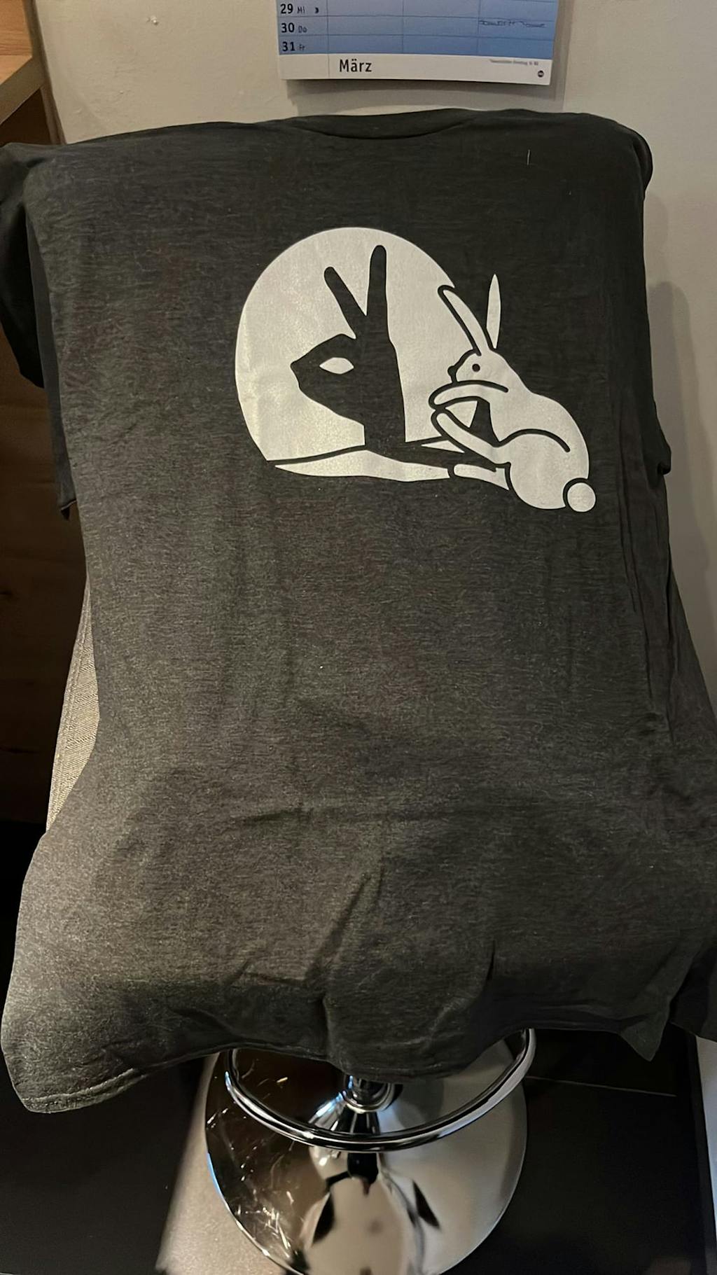 Geeksoutfit Funny Rabbit Hand Shadow Puppets Bunny Figure Pop Art Geek