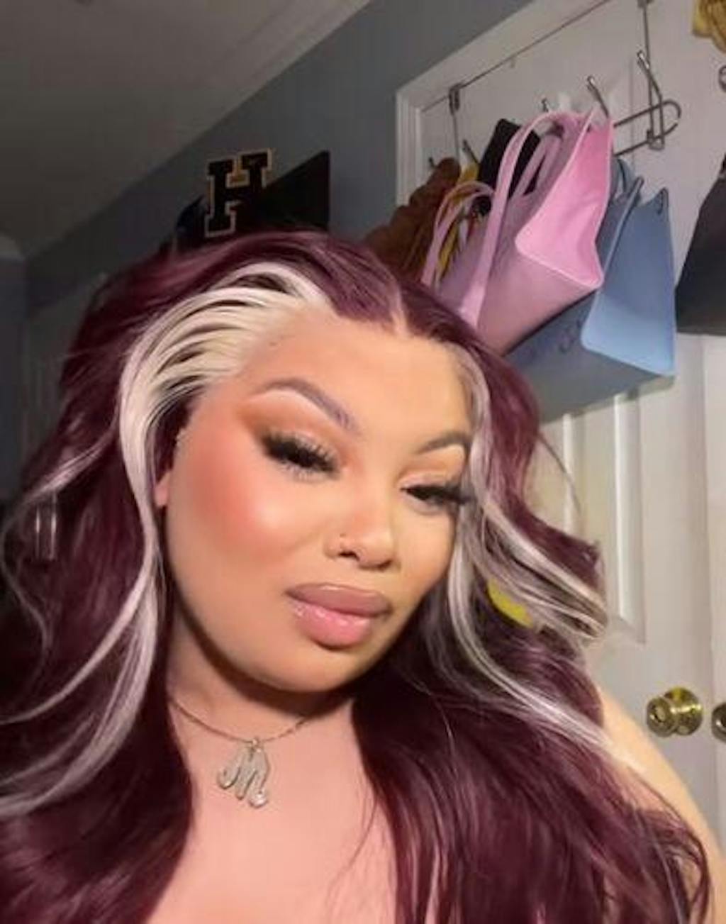 Geeta 13x4/4x4 Burgundy Hair HD Lace Wig With Blonde Highlights Skunk ...