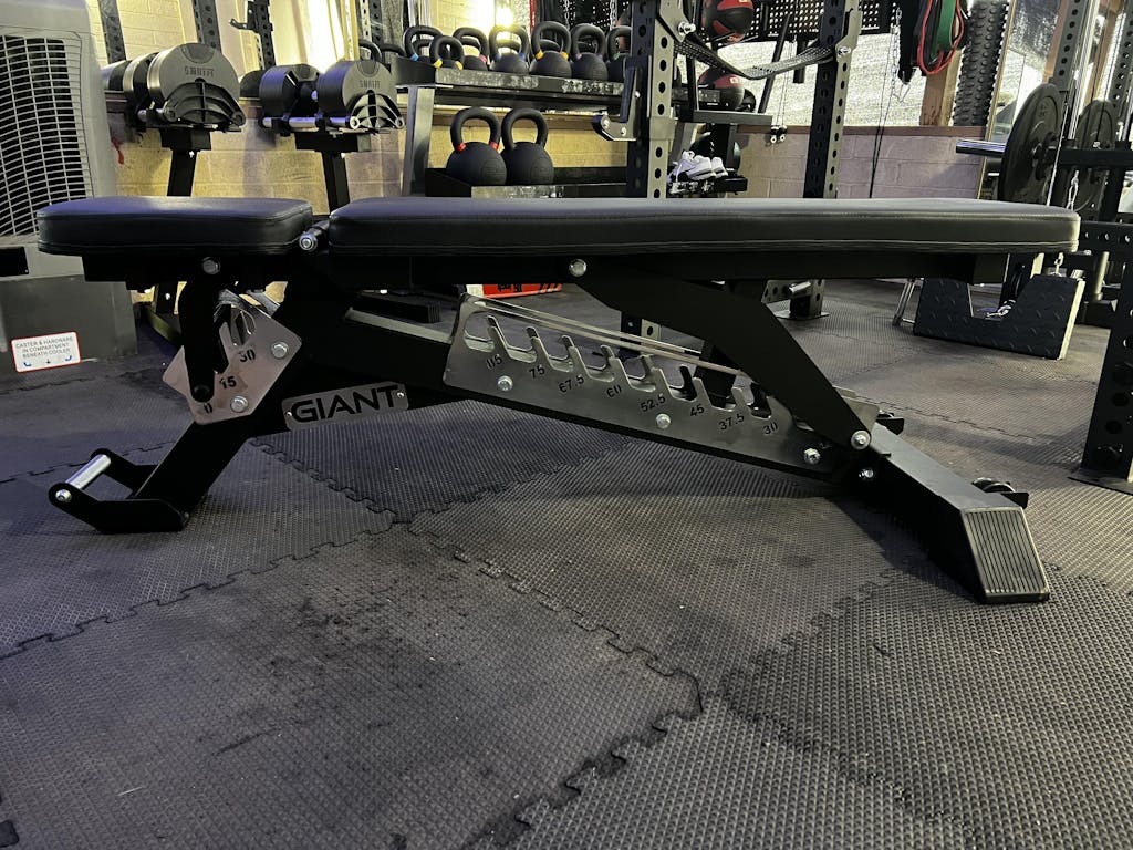 GIANT F85 Adjustable Bench – Giant Lifting