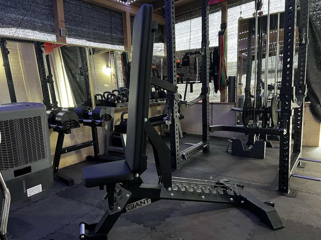 GIANT F85 Adjustable Bench – Giant Lifting