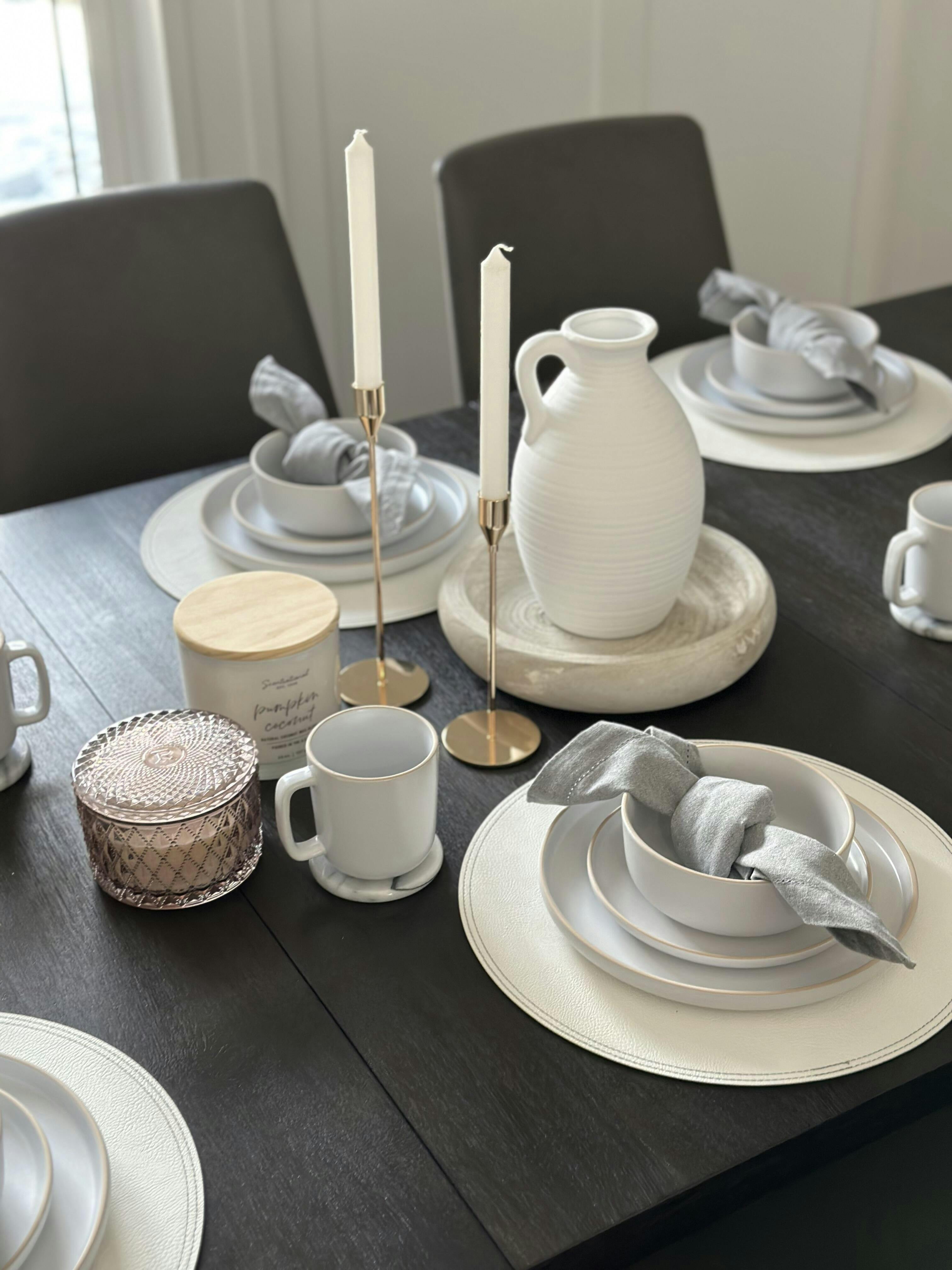 Gibson Home Everyday Essential 12-Piece Stoneware Dinnerware Set