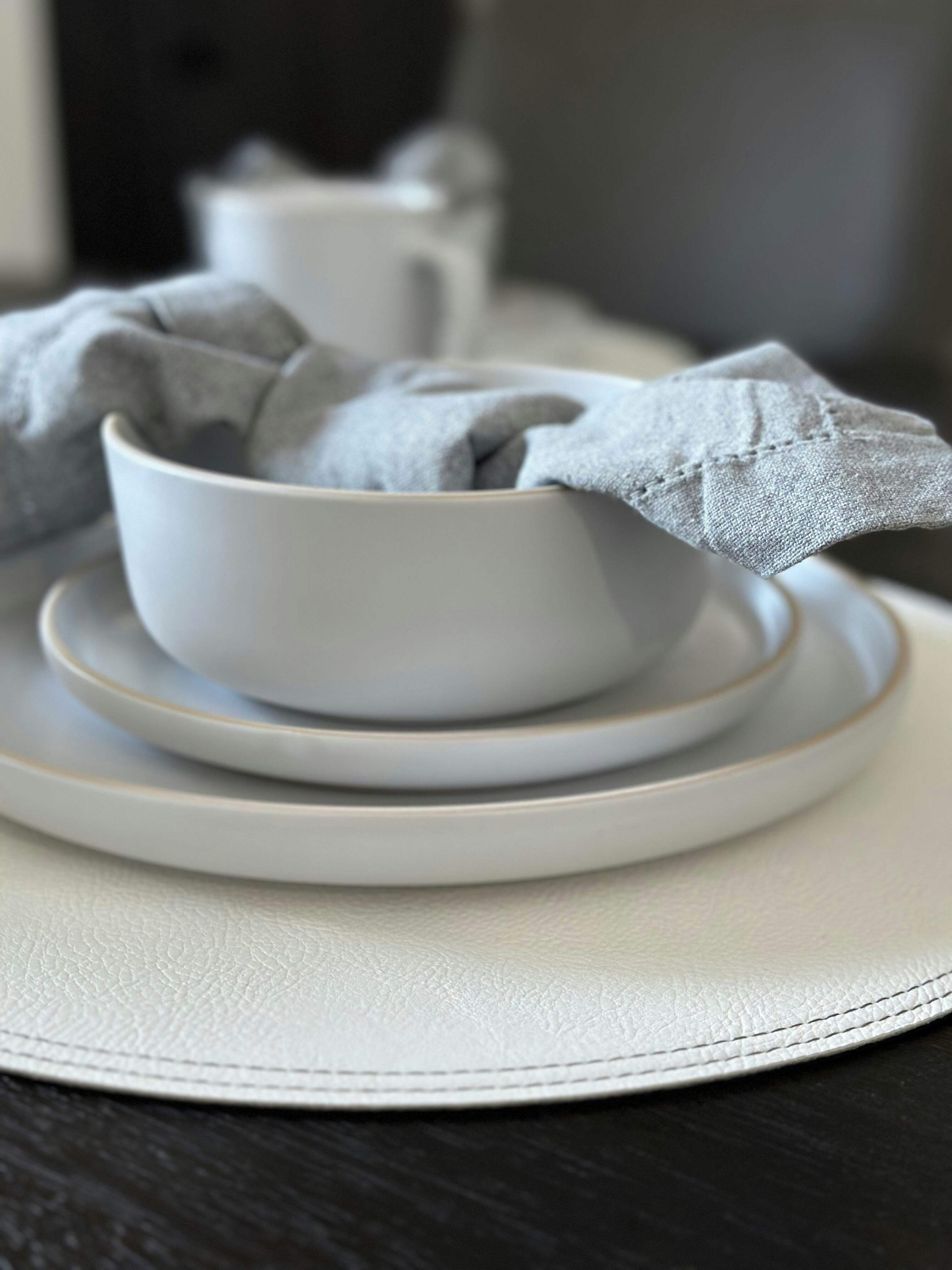 Gibson Home Everyday Essential 12-Piece Stoneware Dinnerware Set