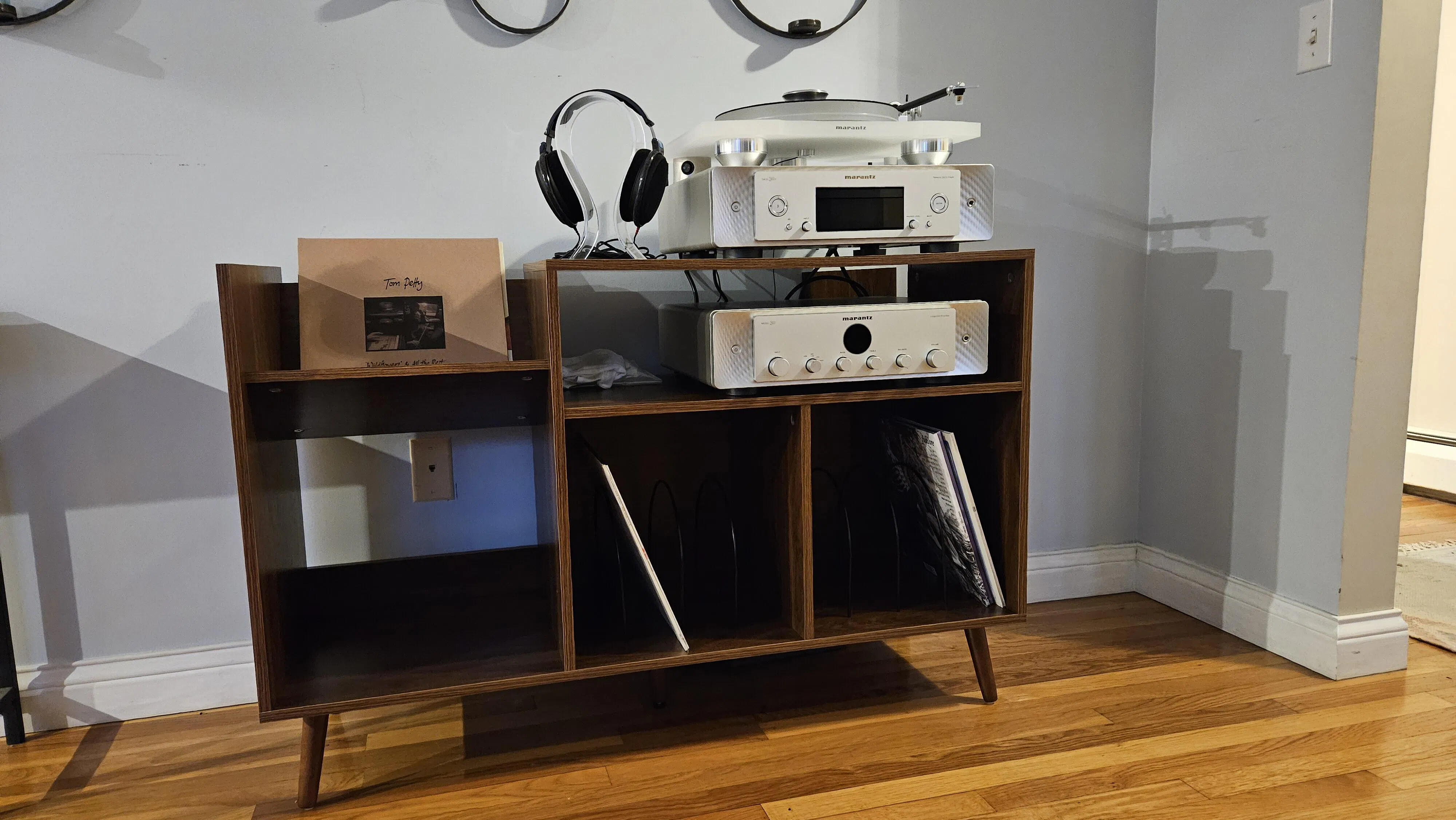Large Record Player Cabinet Turntable Stand with Wood Legs – GiraTree
