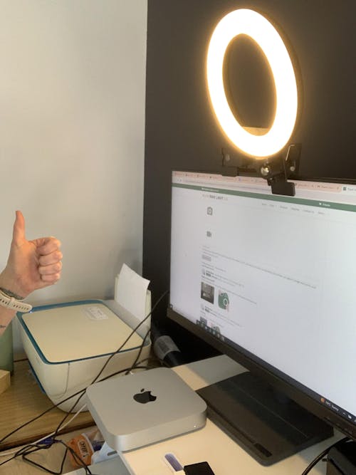 Glow Ring Light Co. | Ring Lights & Selfie Lights Australia