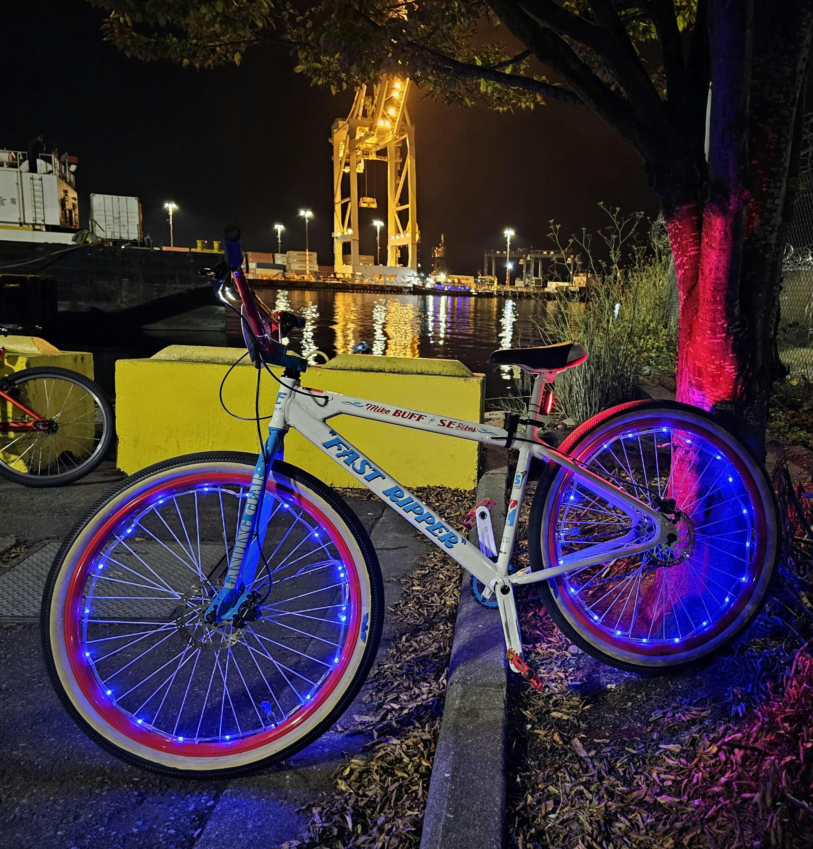 Color Changing LED Bicycle Wheel Lights (2 wheel set) – Glowy Zoey
