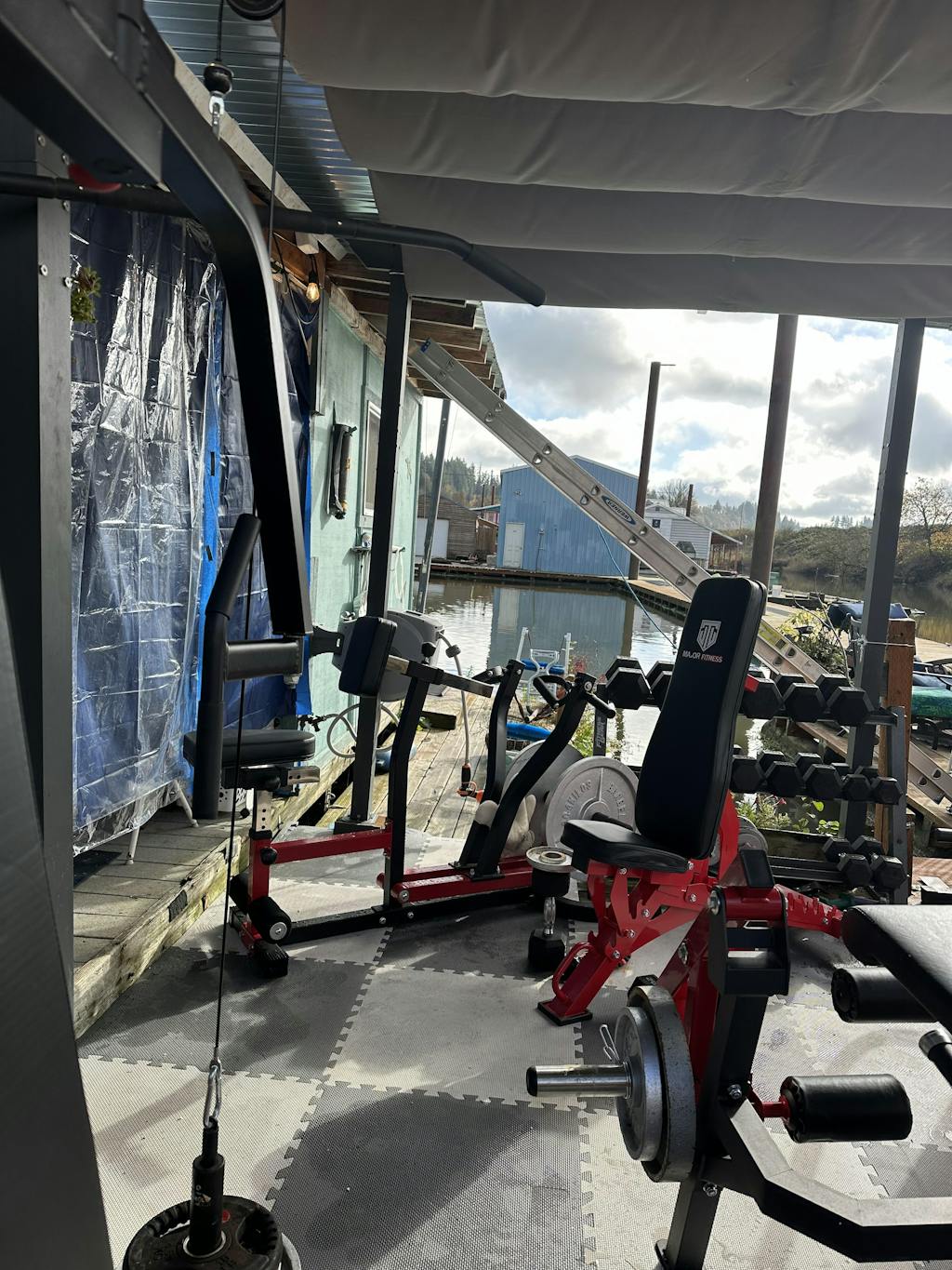 GMWD Pec Deck/ Rear Delt Machine Seated Pec Fly Chest 400 lbs Upper ...