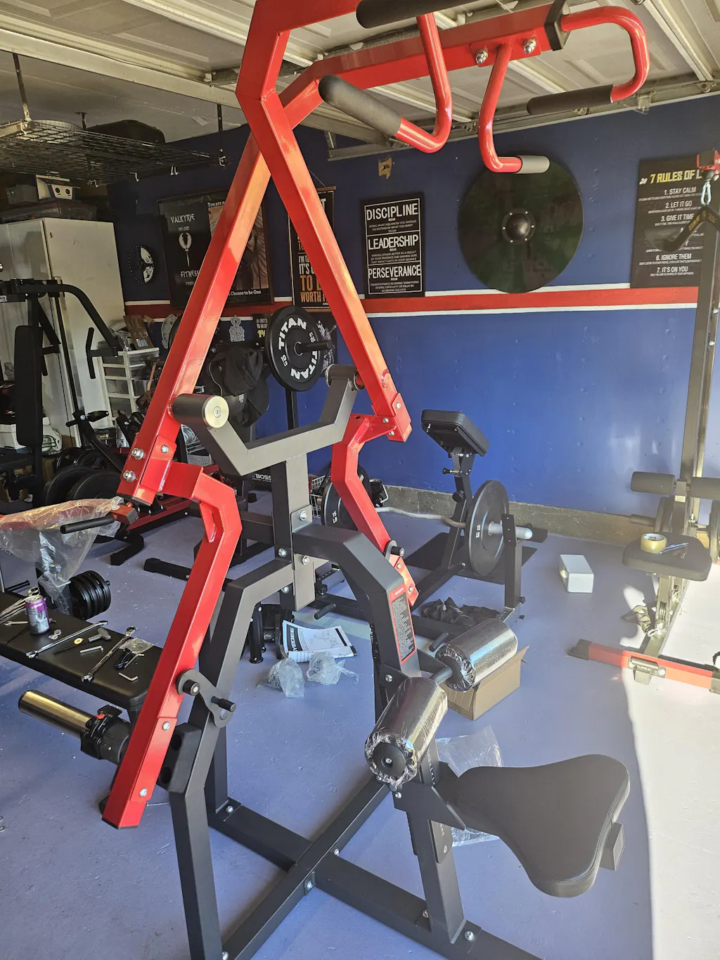 GMWD Plate-Loaded Lat Pulldown Machine LM00 for Home Gym