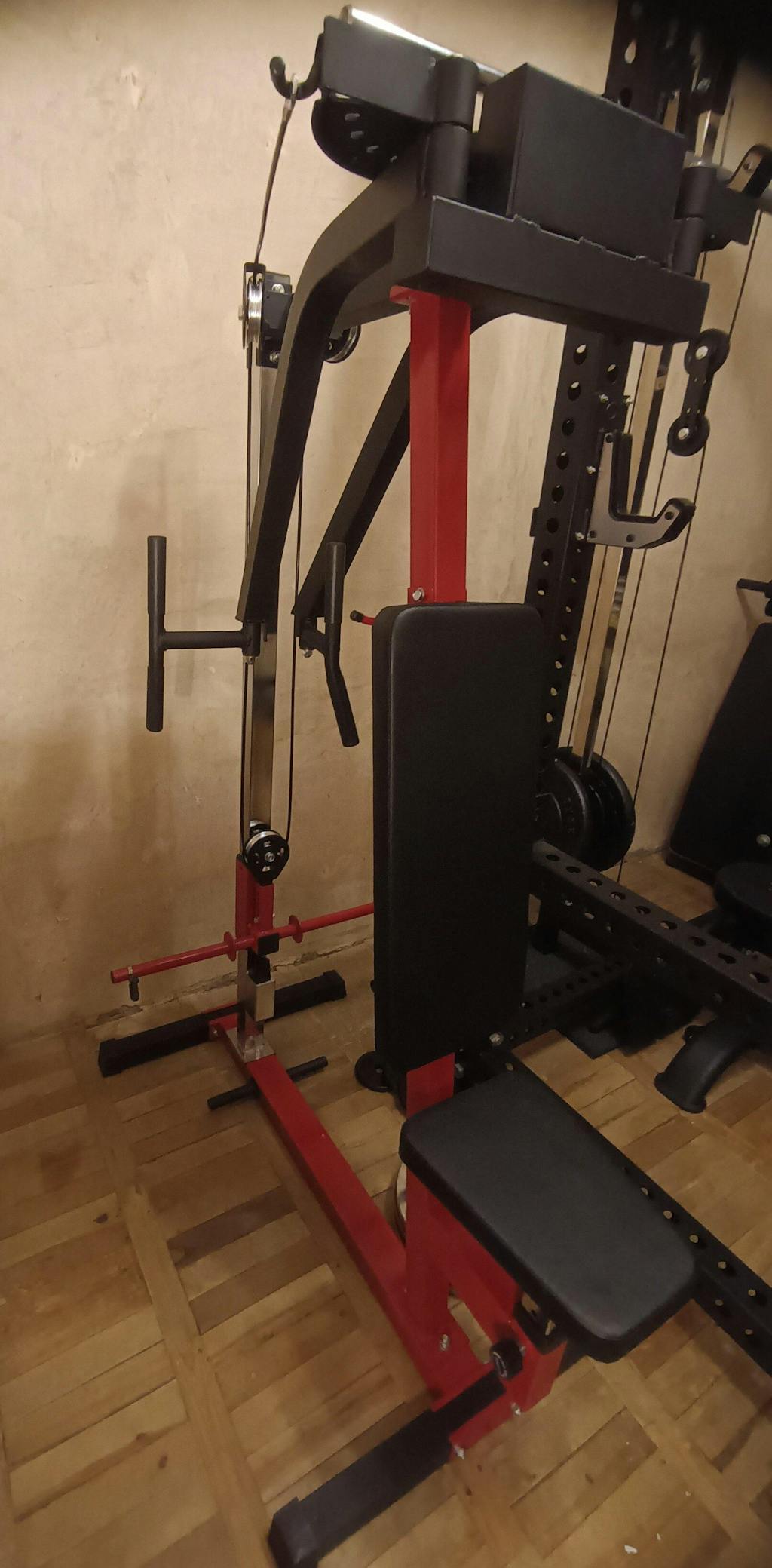 GMWD Pec Deck/ Rear Delt Machine Seated Pec Fly Chest 400 lbs Upper ...