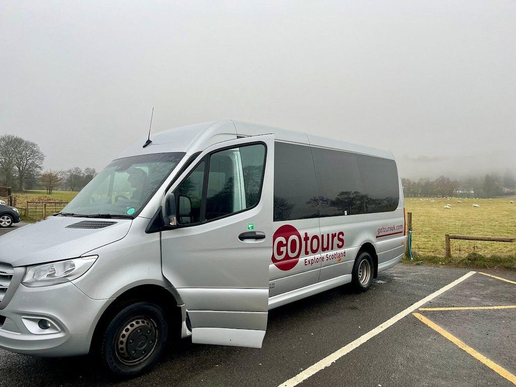 Small-group day trips & multi-day tours in the UK | Go Tours UK