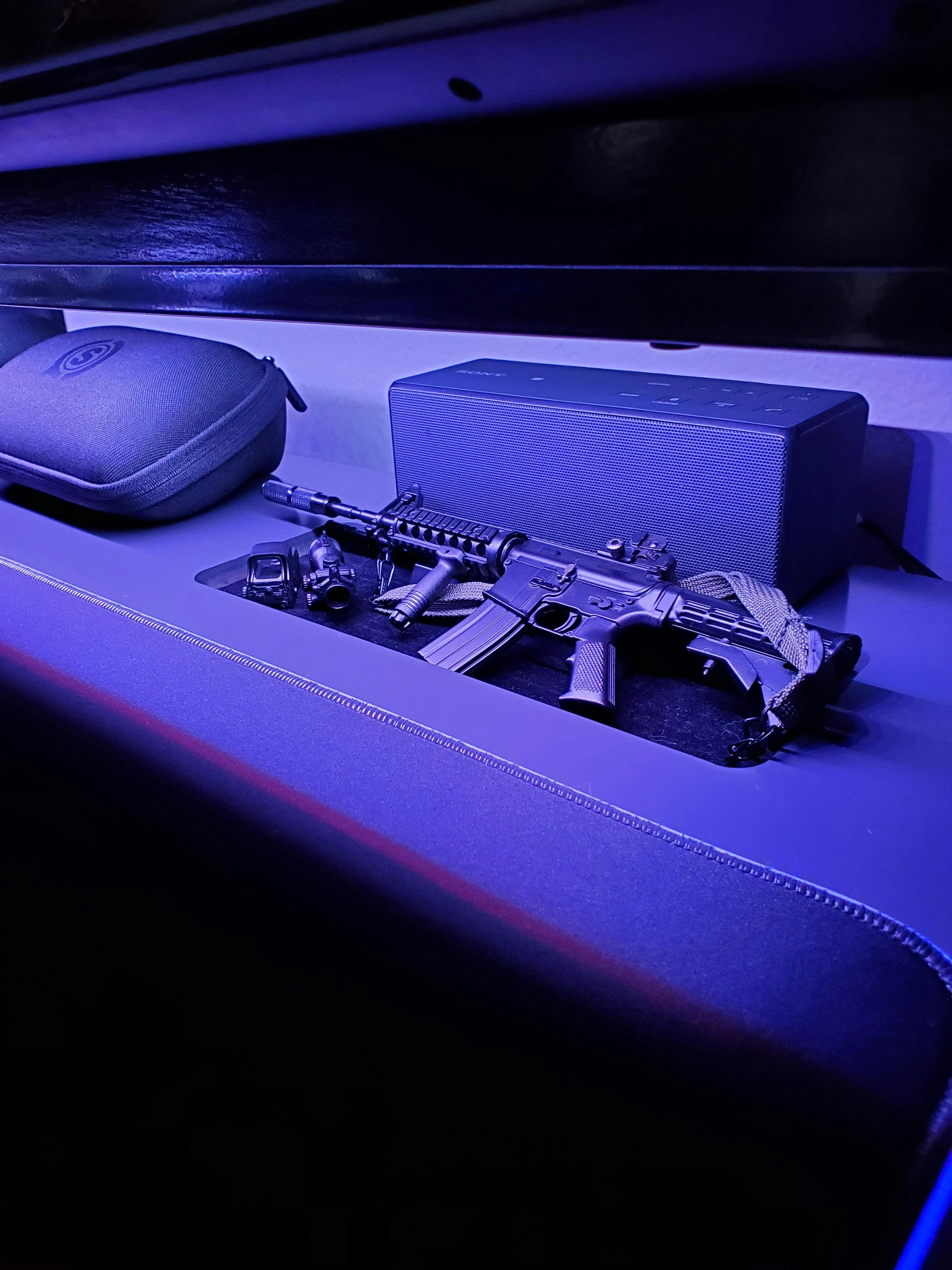 Miniature AR15 Gun Model | 1:3 Die-Cast Metal | GoatGuns.com – Goat Guns