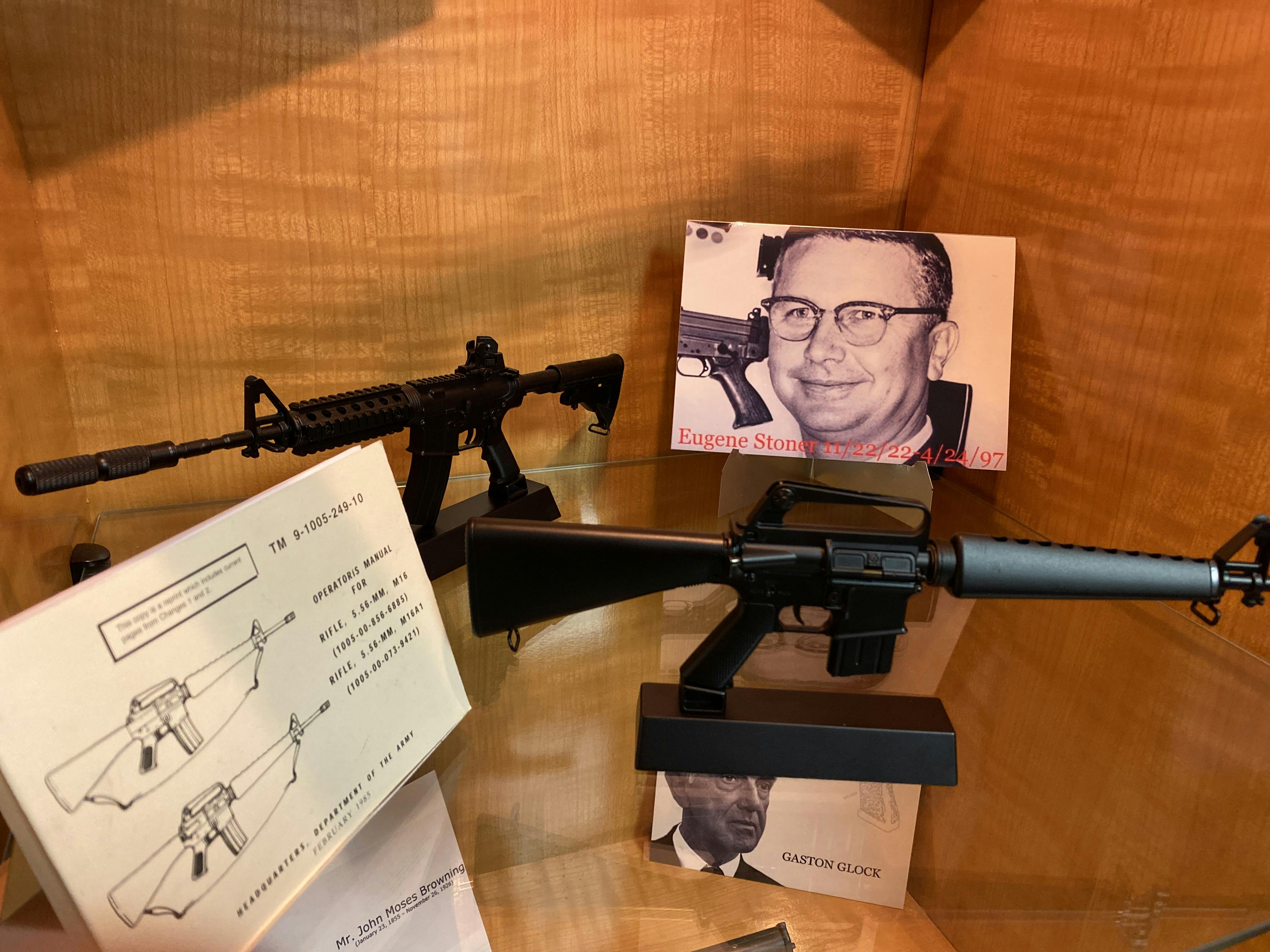 Miniature M16A1 Model in Black | GoatGuns – Goat Guns