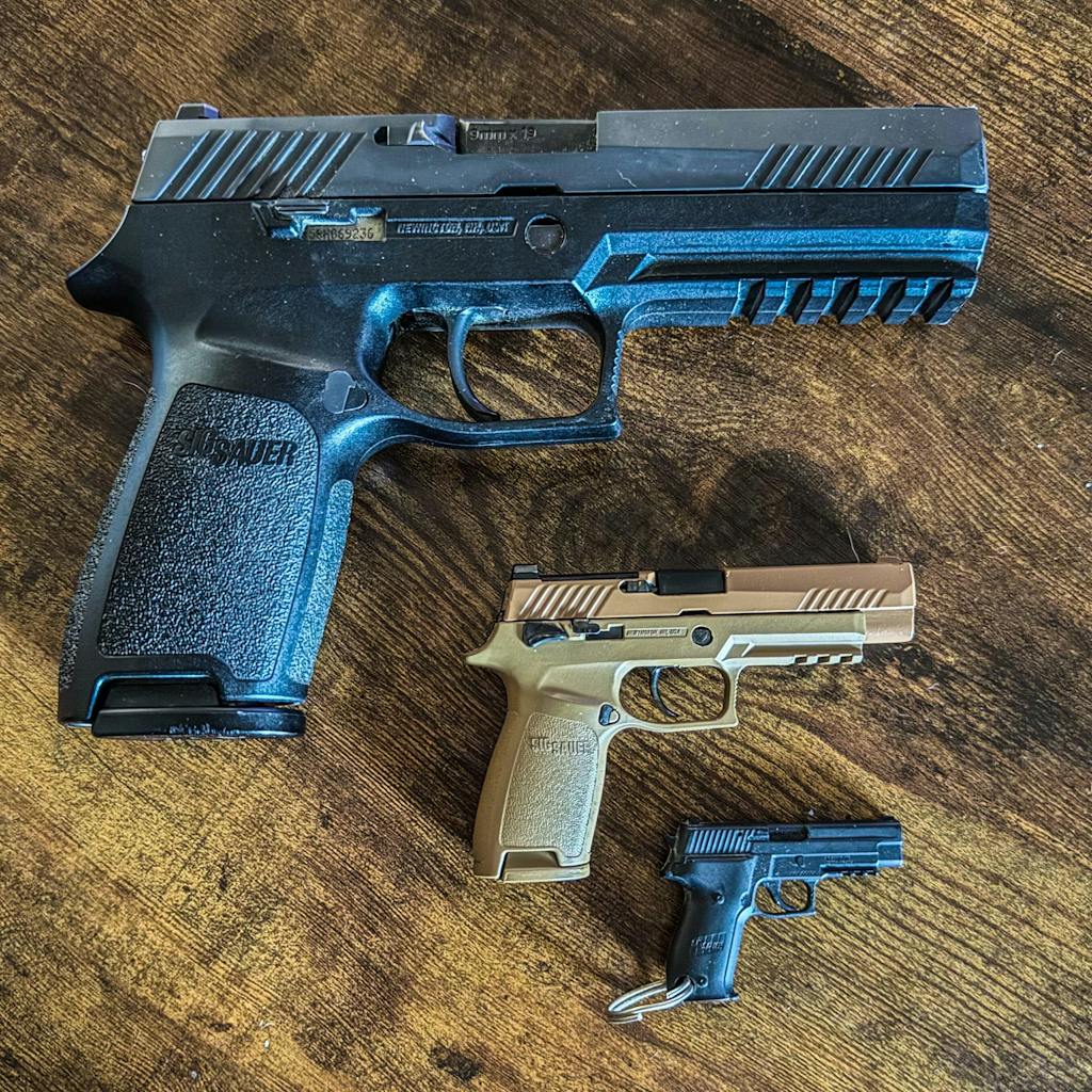 Miniature SIG SAUER M17 Model Tan | GoatGuns – GoatGun Models