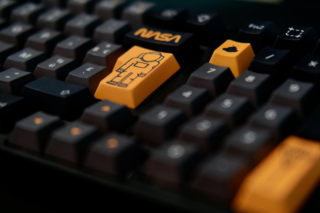 96% Custom Keycaps Set ( ISO | 101 Keys ) – Goblintechkeys