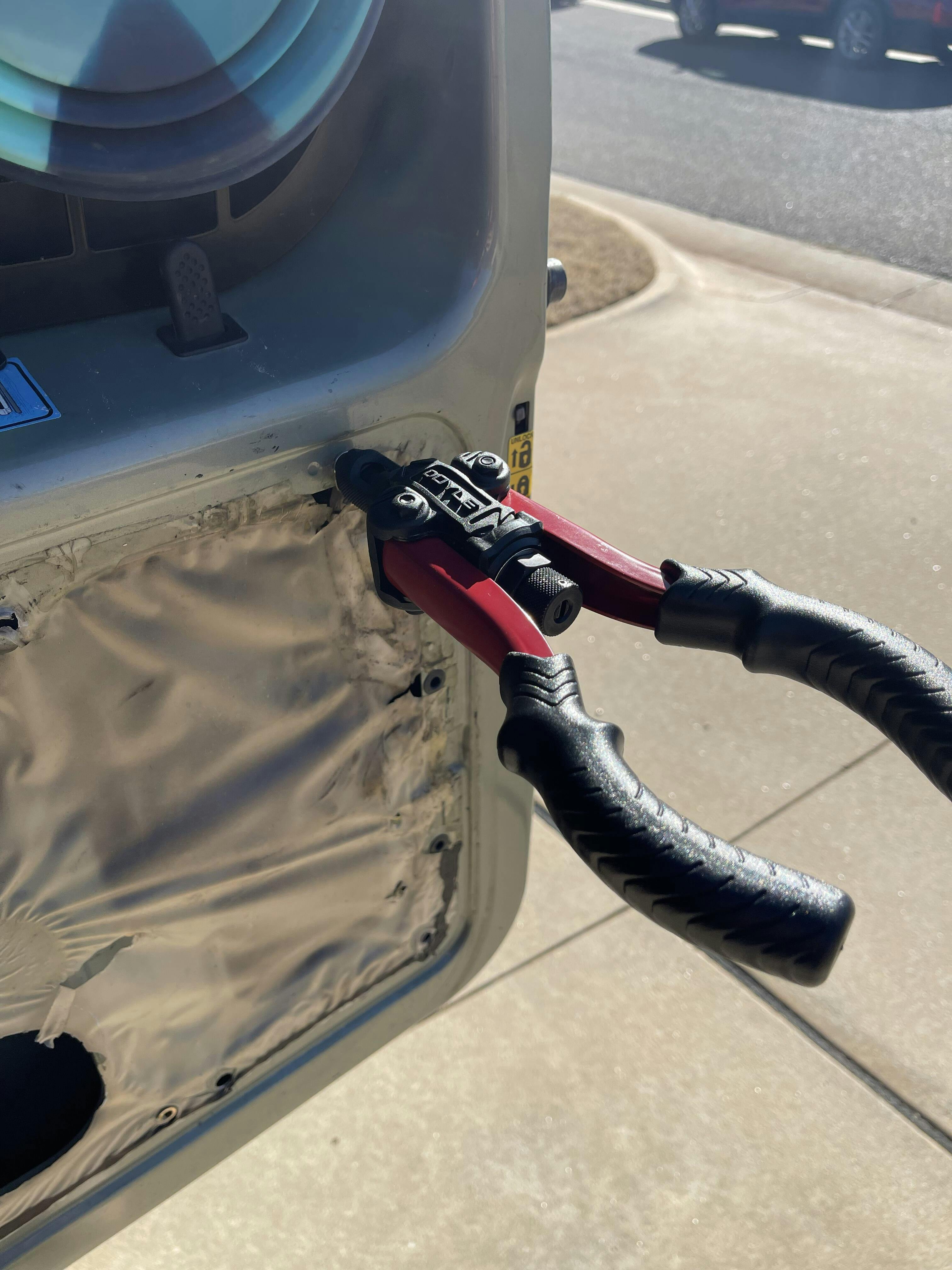 Discovery 1 & 2 Tailgate Table – Golden Rovers